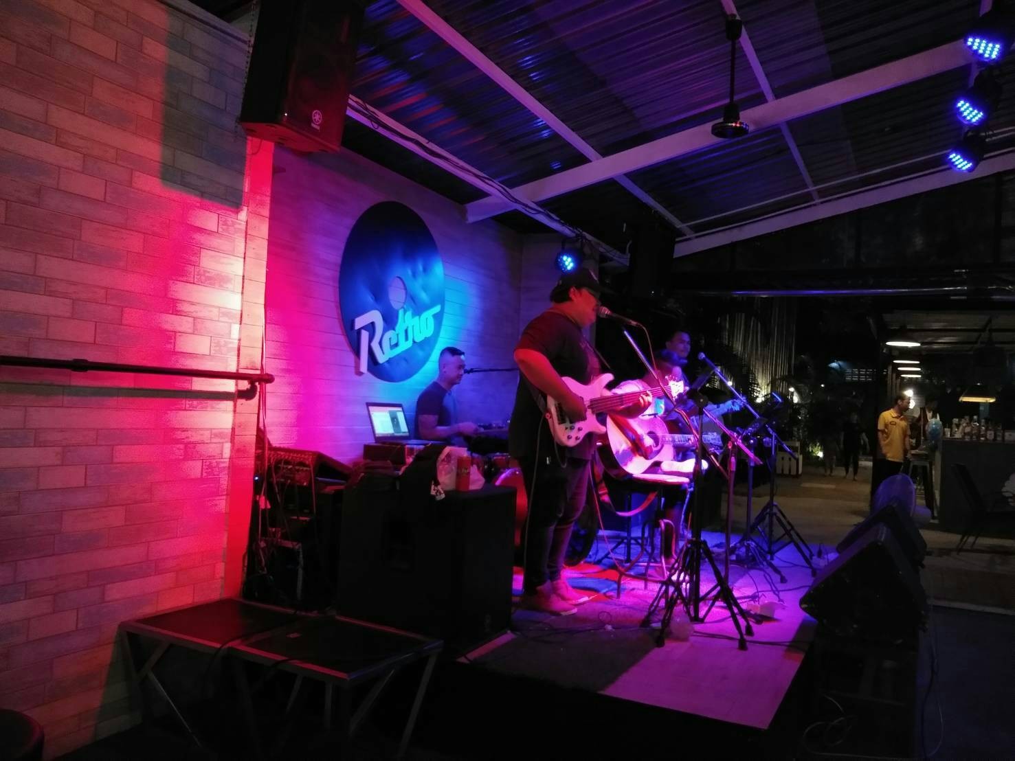 รีวิว BEER FARM ภูเก็ต - มานั่งเล่นกินไปดื่มไปฟังเพลงไปสบายใจดี