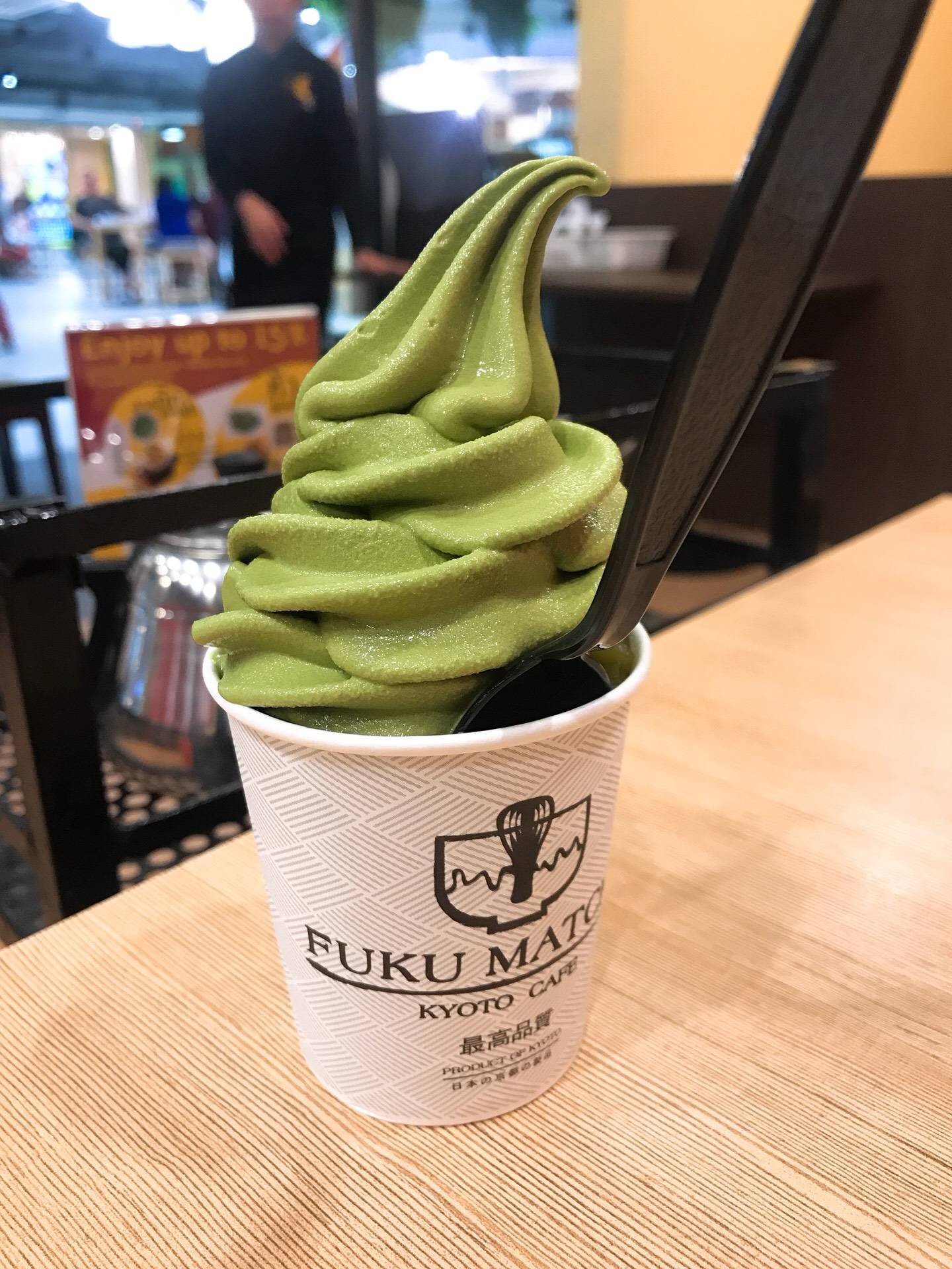 รีวิว Fuku Matcha Central Rama 2 - soft cream matcha เข้มข้น พุดดิ้งนมสดคาราเมลหอม