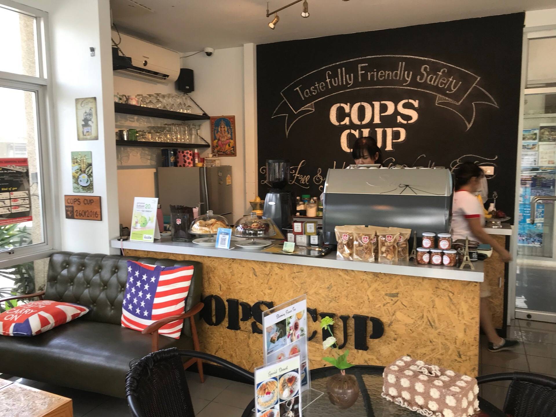 รีวิว Cops Cup - กาแฟร้อนๆ รสดี
