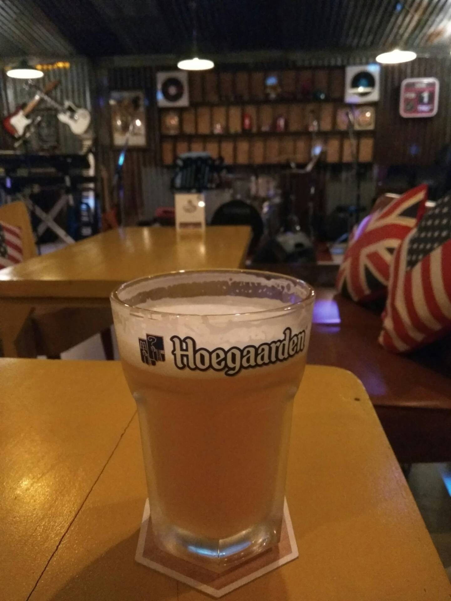รีวิว Weizen Bar - ตามมาเพราะชื่อร้าน.. คาดหวังว่าจะได้เจอ Weizen ...
