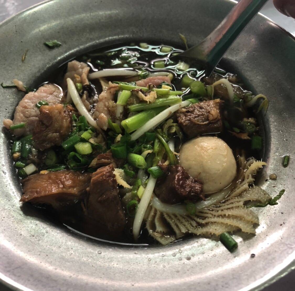 รีวิว กุ๊ทโภชนา (Goot Phochana) แจ้งวัฒนะ - ร้านเนื่อตุ๋น หม้อไฟในตำนาน