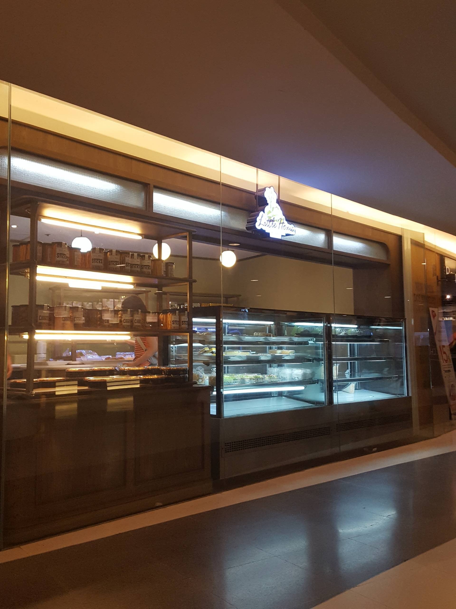 รีวิว Little Home Bakery - ดินเนอร์โรลอร่อย ครัวซองค์ไม่ผ่าน