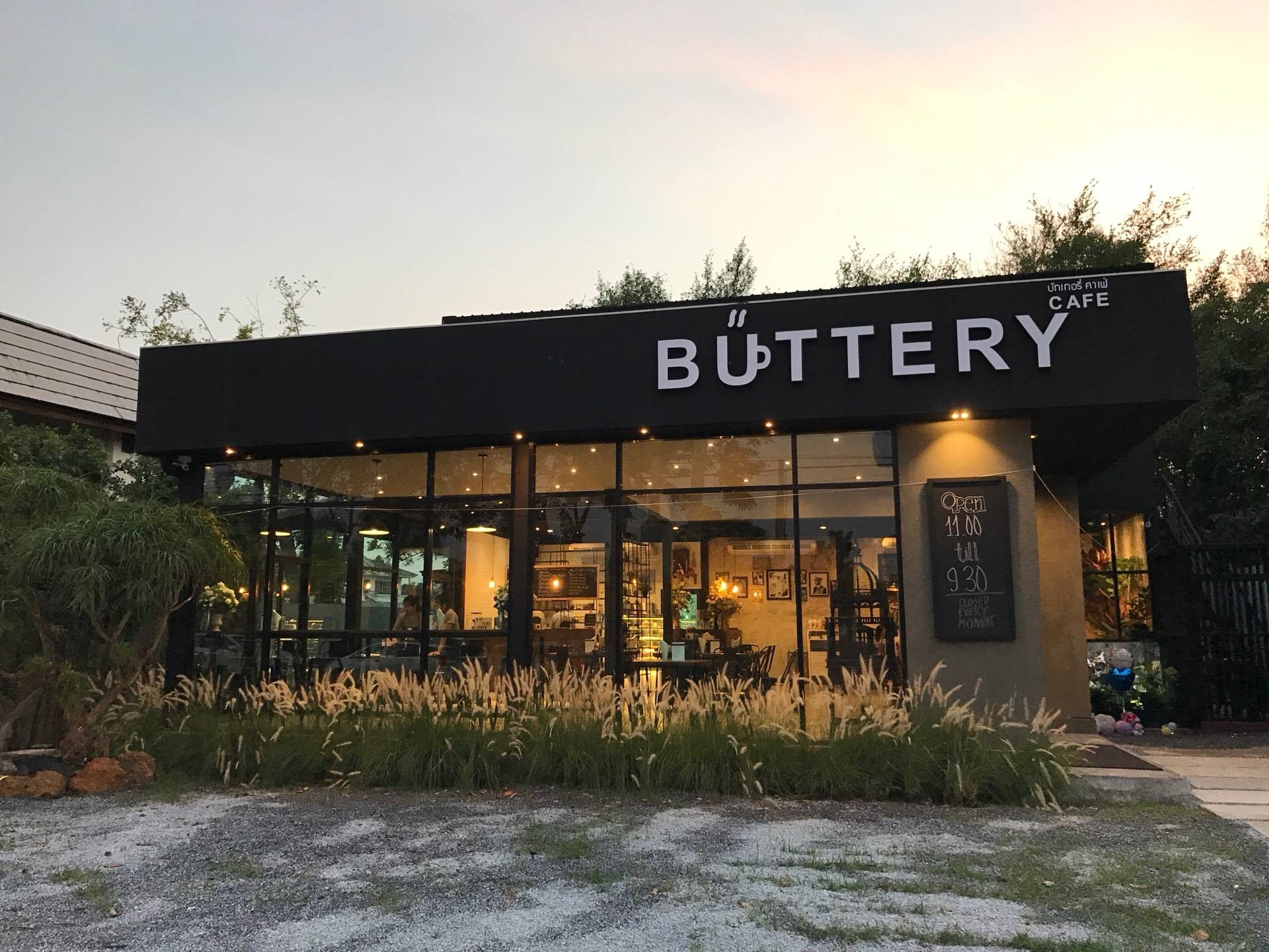 รีวิว Buttery Cafe - คาเฟ่น่านั่ง เลียบคลองทวีวัฒนา