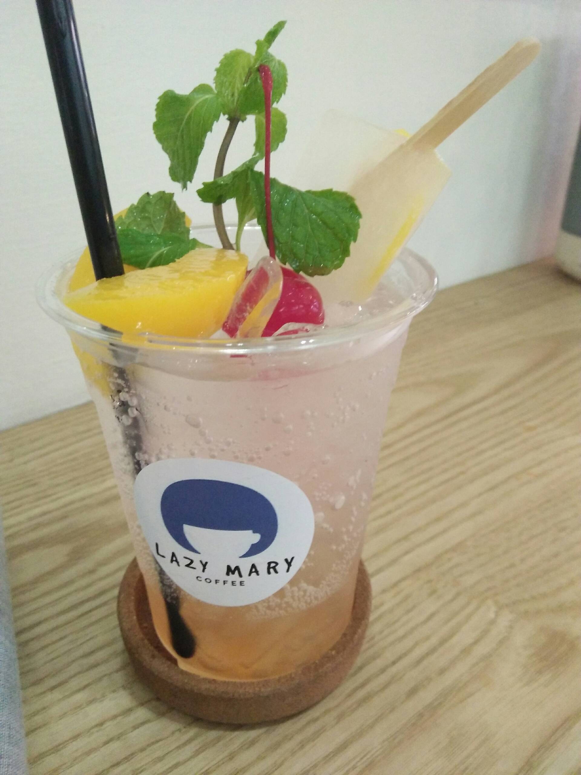 รีวิว Lazy Mary Coffee - ชิลมากและเครื่องดื่มอร่อยจริง