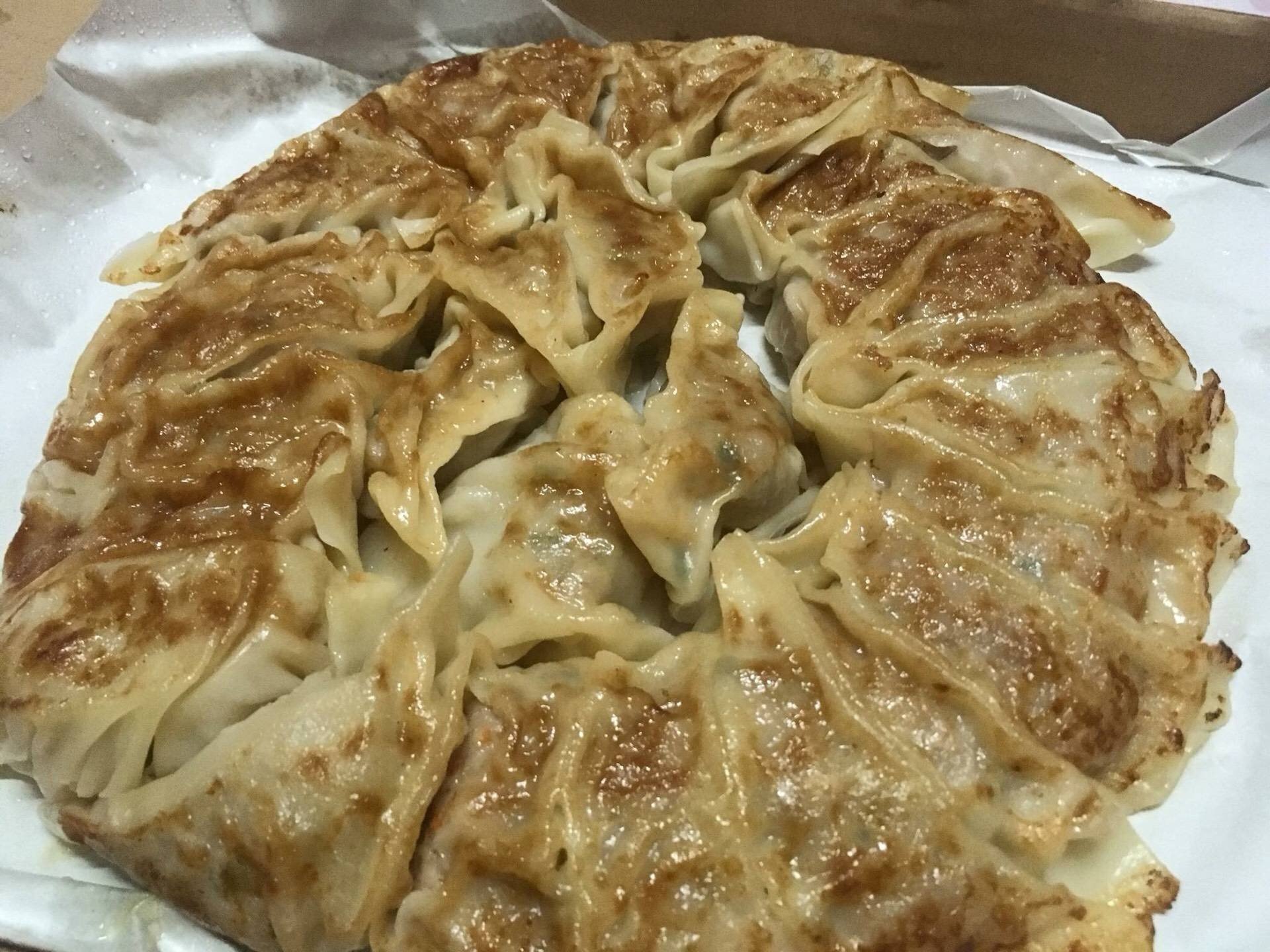 รีวิว Gyoza Factory ซ.มีสทีน - ตลาดกำไรเงิน - blackyard เกี๊ยวซ่า - Wongnai