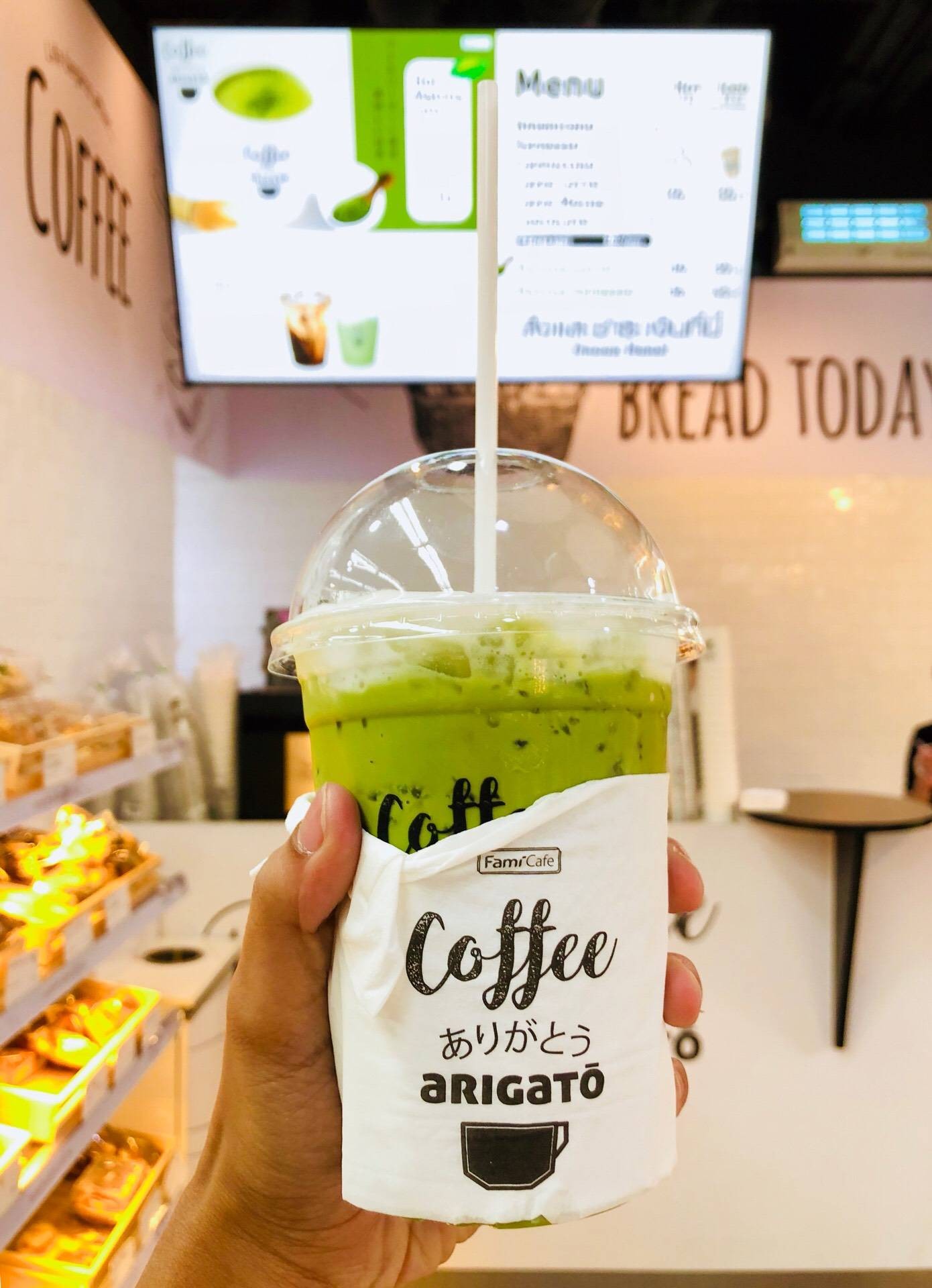 ICE MATCHA GREEN TEA ร้าน Coffee Arigato Holiday Inn