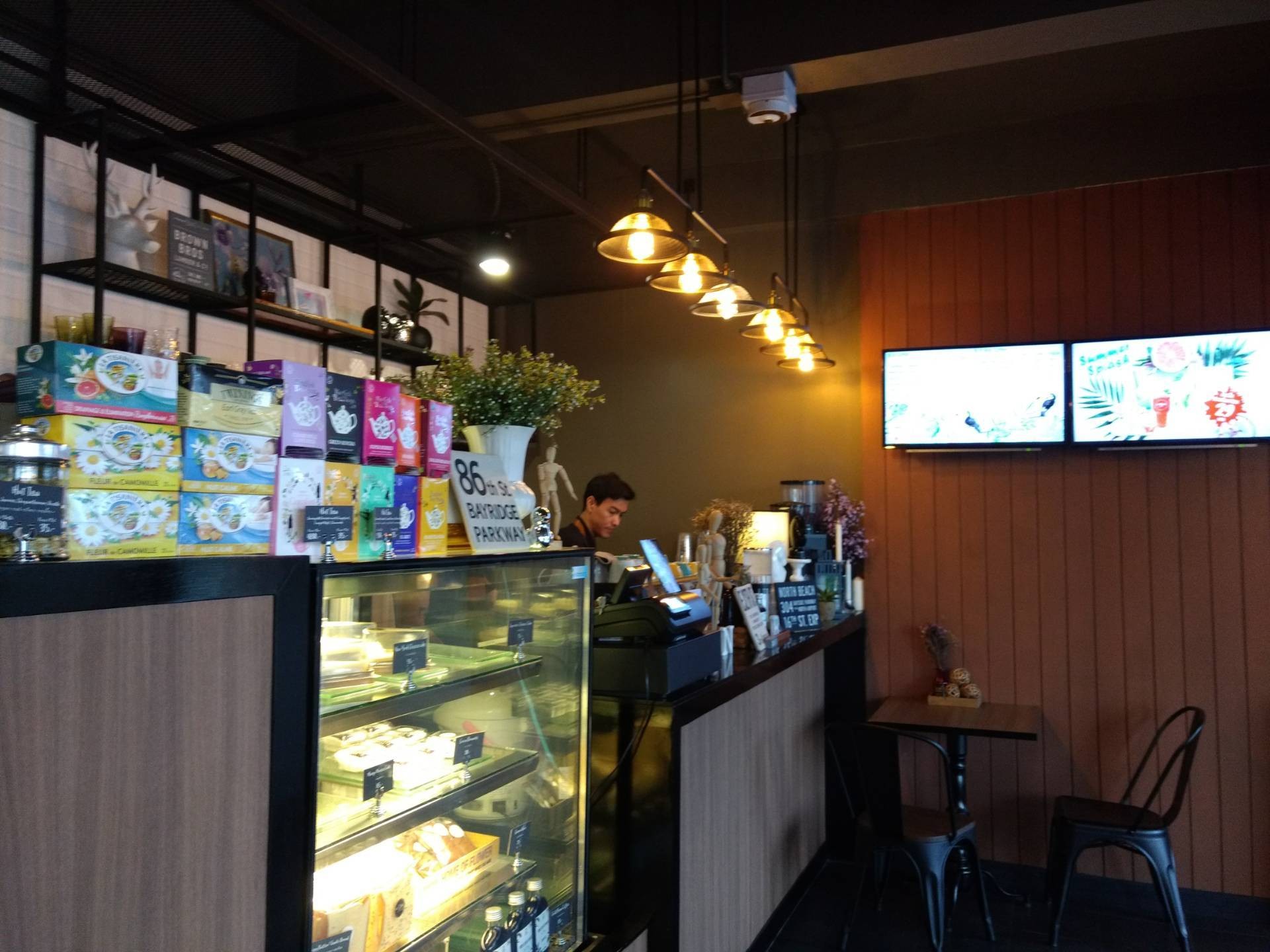 รีวิว Box Cafe' - กาแฟอร่อย สปาเก็ตตี้ก็ใช้ได้