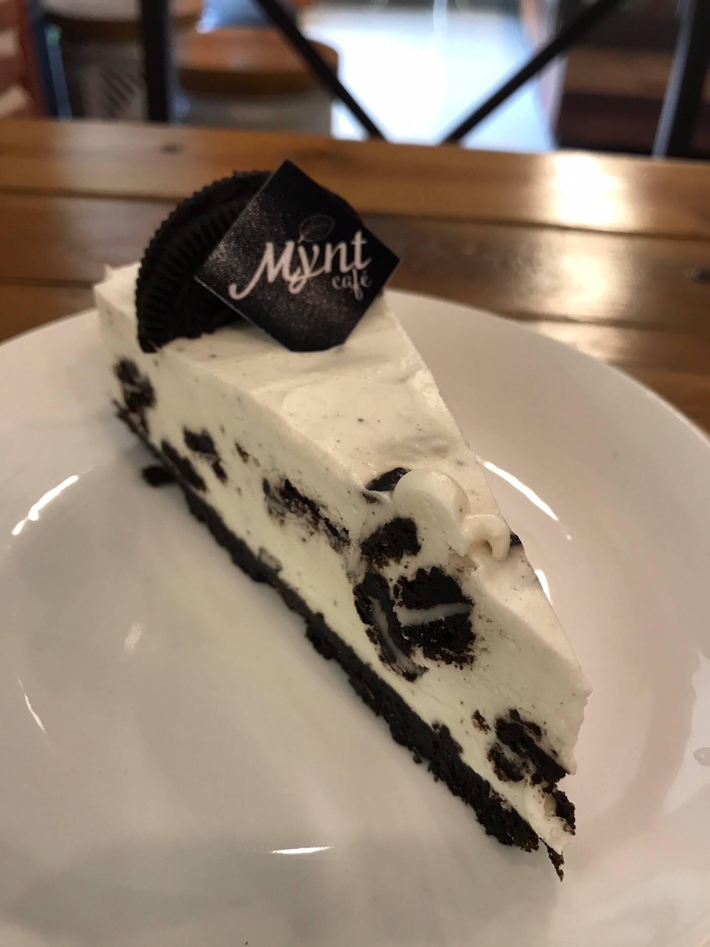 รีวิว Mynt Café - คาเฟ่สวย ชิล ในเมืองทุ่งสง