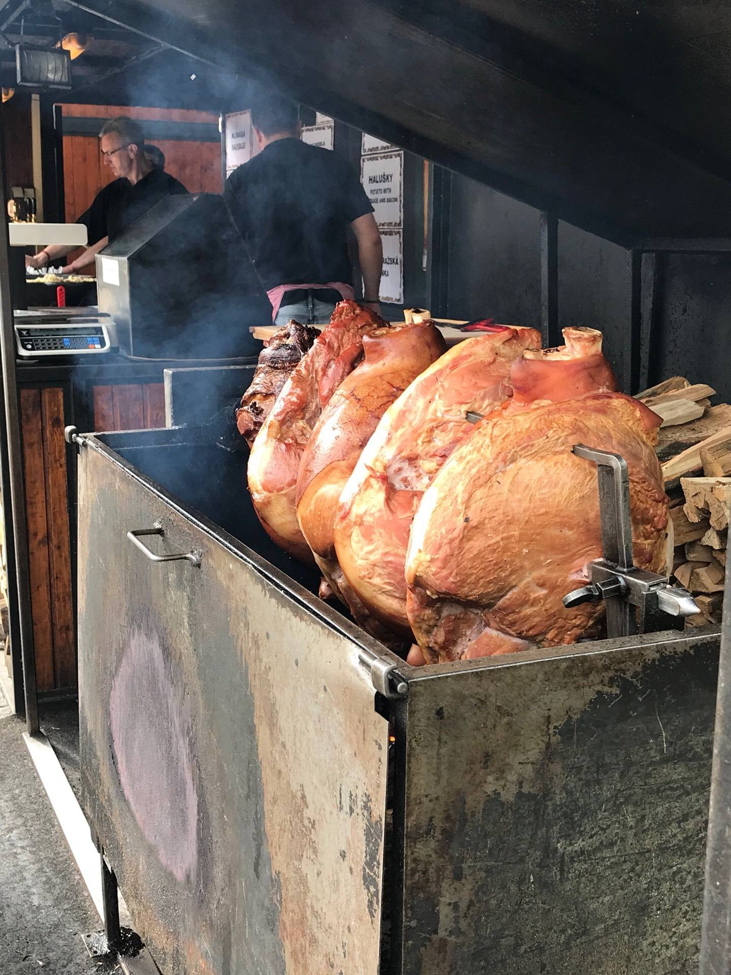 รีวิว Old Prague Ham - มาชิม street foods ย่าน old town กัน