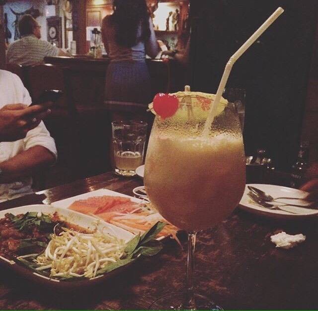 รีวิว Wyoming Pub And Restaurant - พนักงานดูแลดี น้องพนักเสิร์ฟ น่ารัก ...