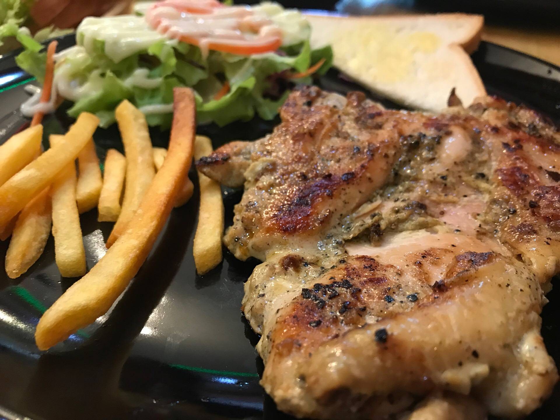 ร้าน The Guitar Dessrt Cafe | รีวิวร้านอาหาร