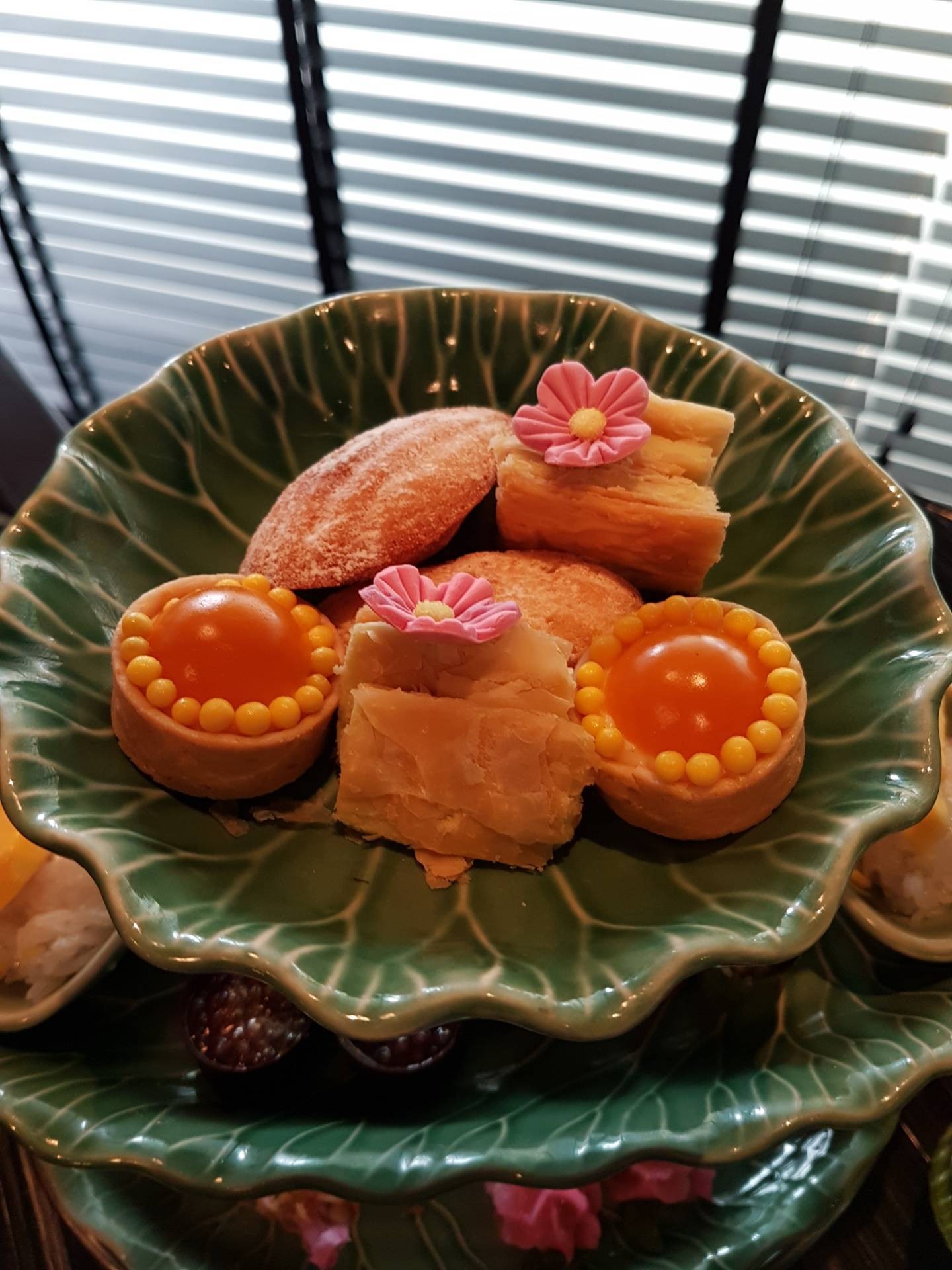 รีวิว Erawan Tea Room โรงแรมแกรนด์ไฮแอทเอราวัณ - ชุดน้ำชาแบบไทย ที่ต้อง ...