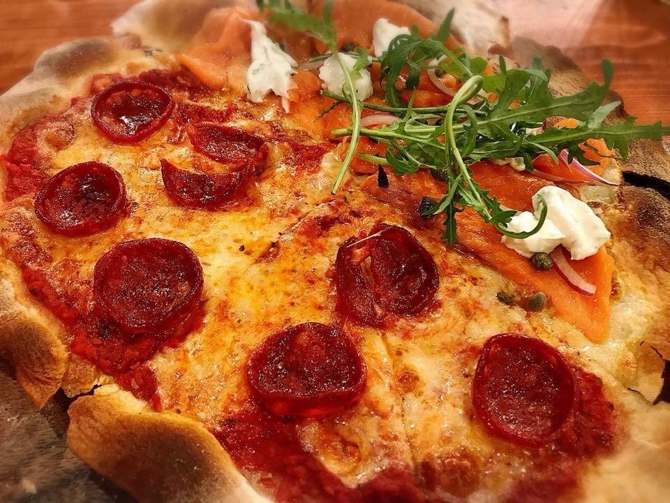 รีวิว MAD DADDY PIZZA HOUSE ประชาชื่น Prachachuen - พิซซ่าเตาฟืนและสลัด ...