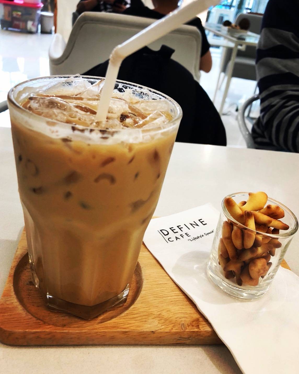 รีวิว Roving.20 by define cafe - ร้านนี้ออกจะเหงาๆเหมาะกับการทำงาน อ่าน ...