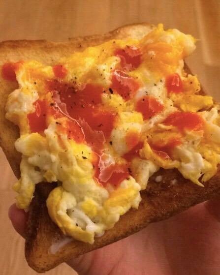 สูตร Easiest Egg On Toast Ever พร้อมวิธีทำโดย Espressopatronum