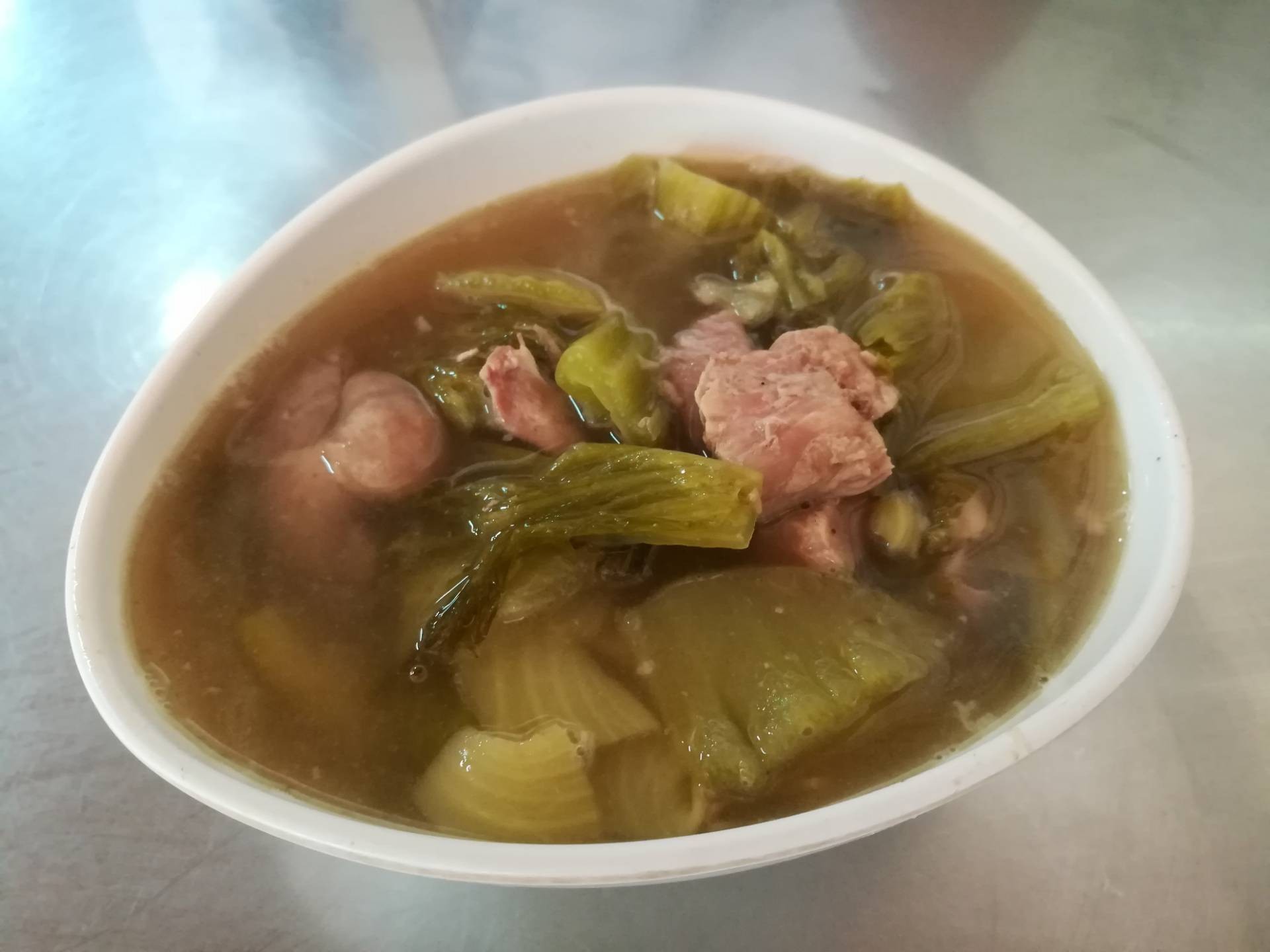 ตือฮวนเกี๊ยวฉ่าย • 30บาท ร้าน หมูกรอบนายไซ ประชาชื่น