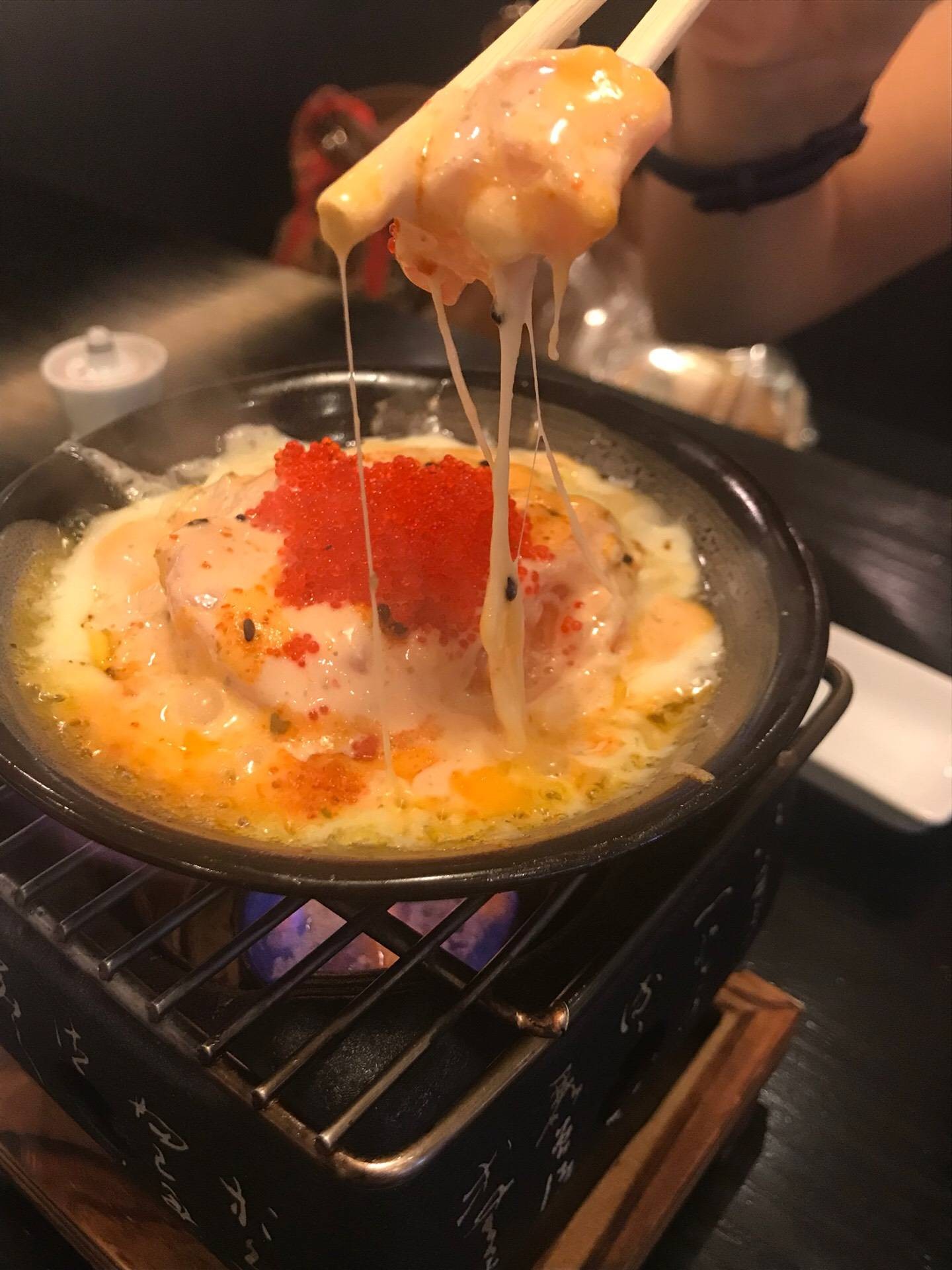 รีวิว Sushi Den Silom Complex - สุกบนเตา กับ Salmon Cheesy Fire