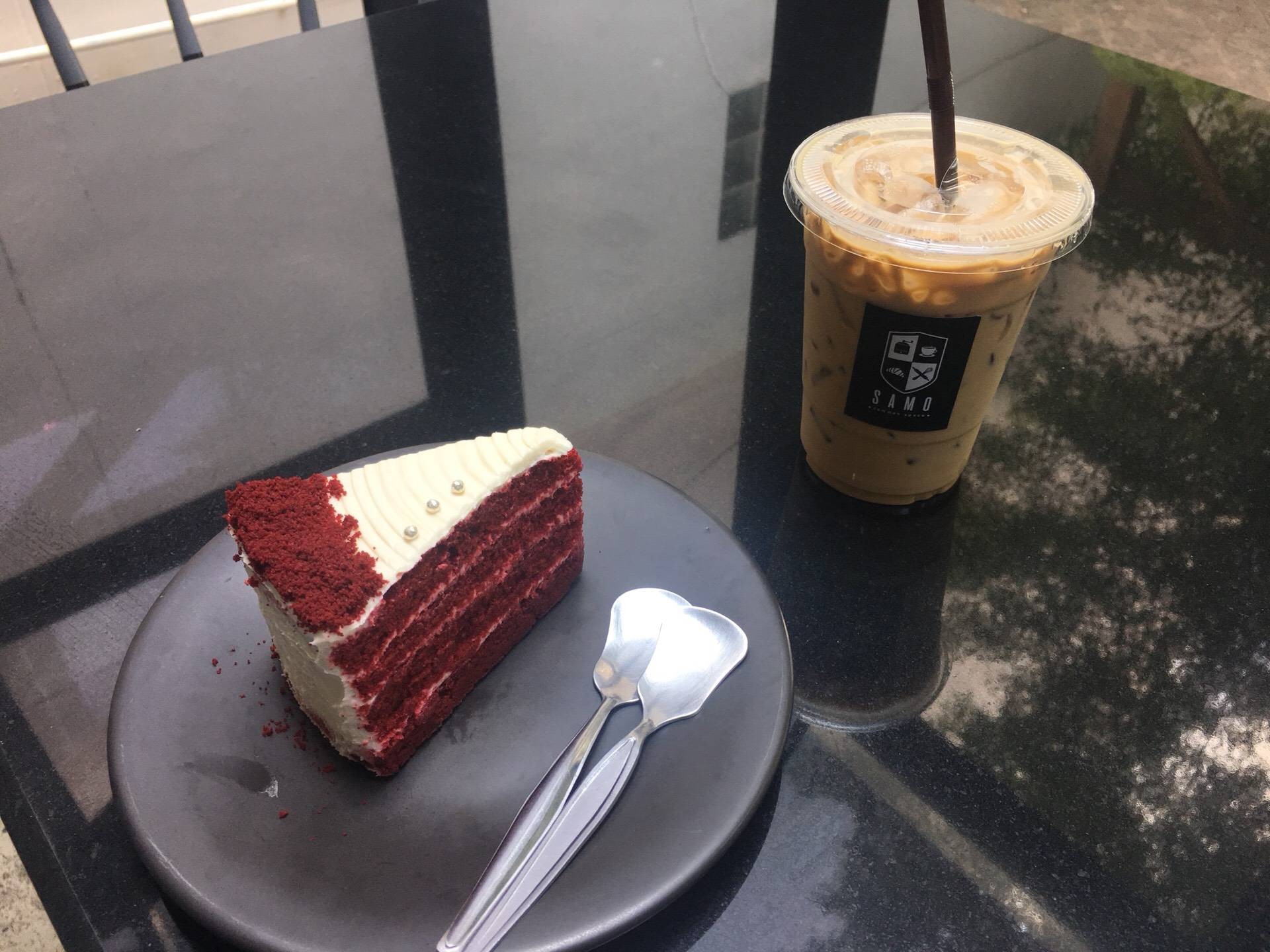 รีวิว SAMO coffee bar - ร้านสวย เครื่องดื่มและเบเกอรี่ก็ดี มาลองเองหวาแล