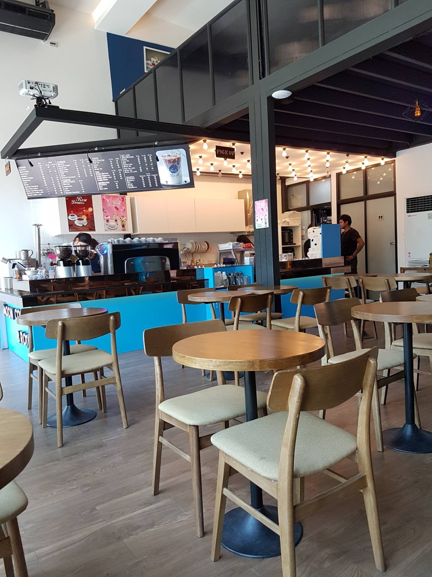 รูป Moon Coffee & Roti Rangsit