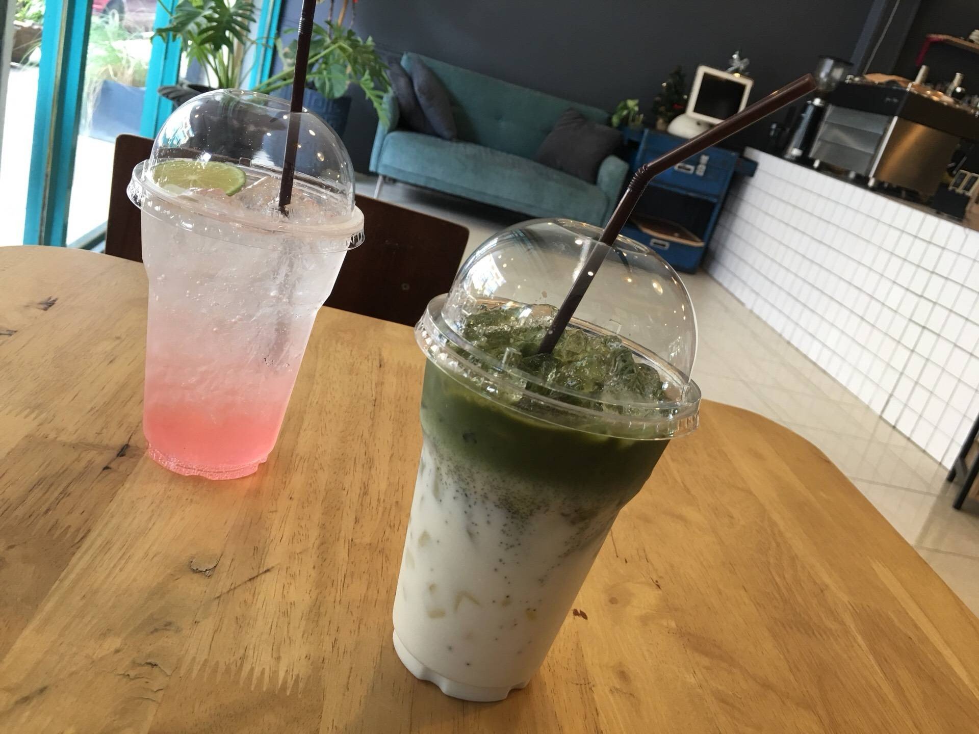 รีวิว Floriva Cafe. - ร้านกาแฟริมน้ำ บรรยากาศดี