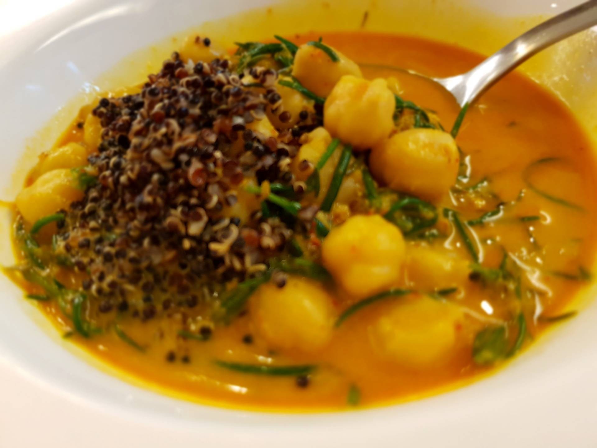 รูป ต้นกล้า ฟ้าใส (Tonklar Facai) หนองแขม