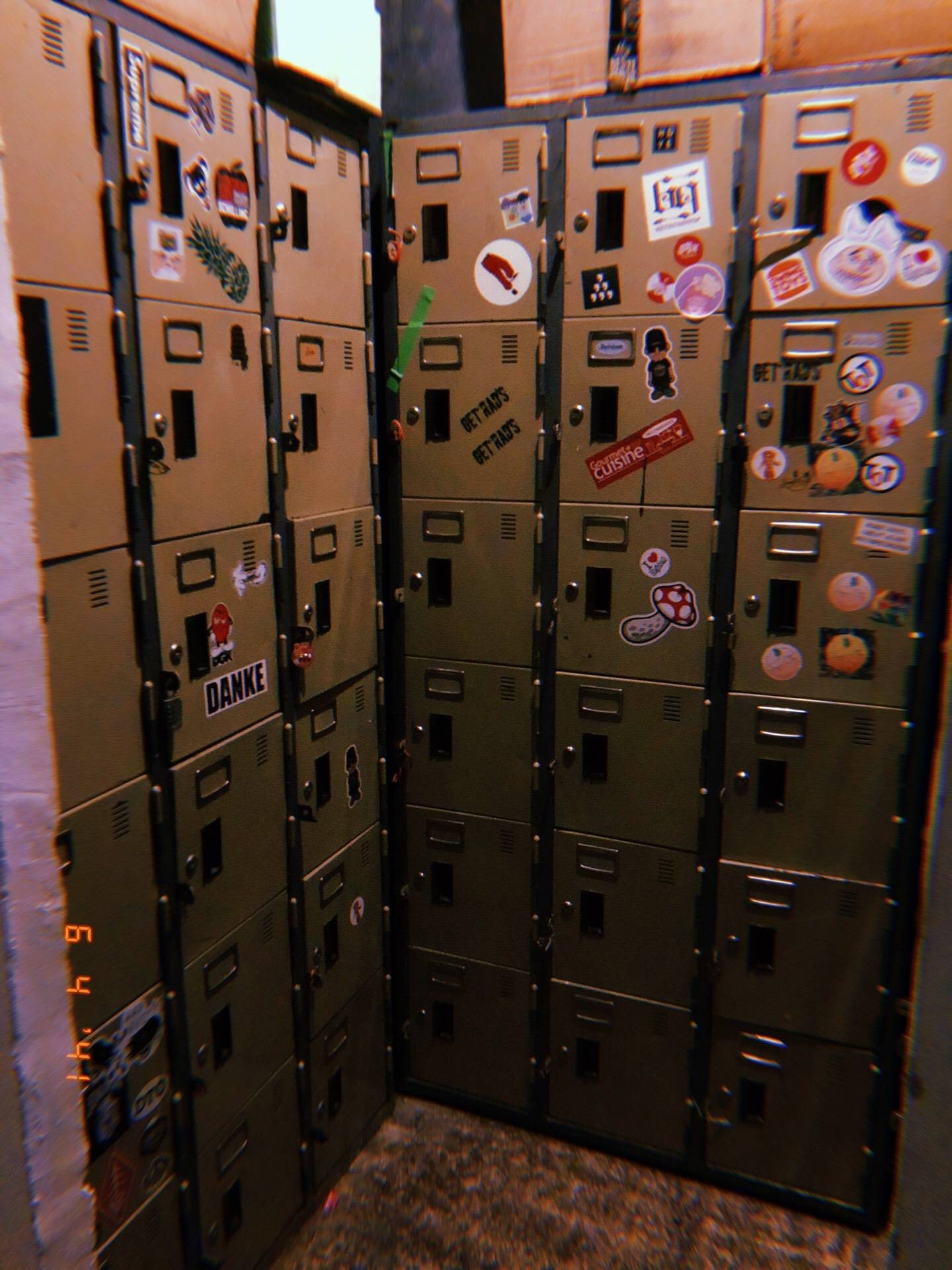รีวิว Find The Locker Room - อะไรเอ่ย หาทางเข้านานกว่านั่งกิน