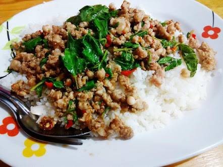 สูตร กระเพา พร้อมวิธีทำโดย Wimonlpan Monglar