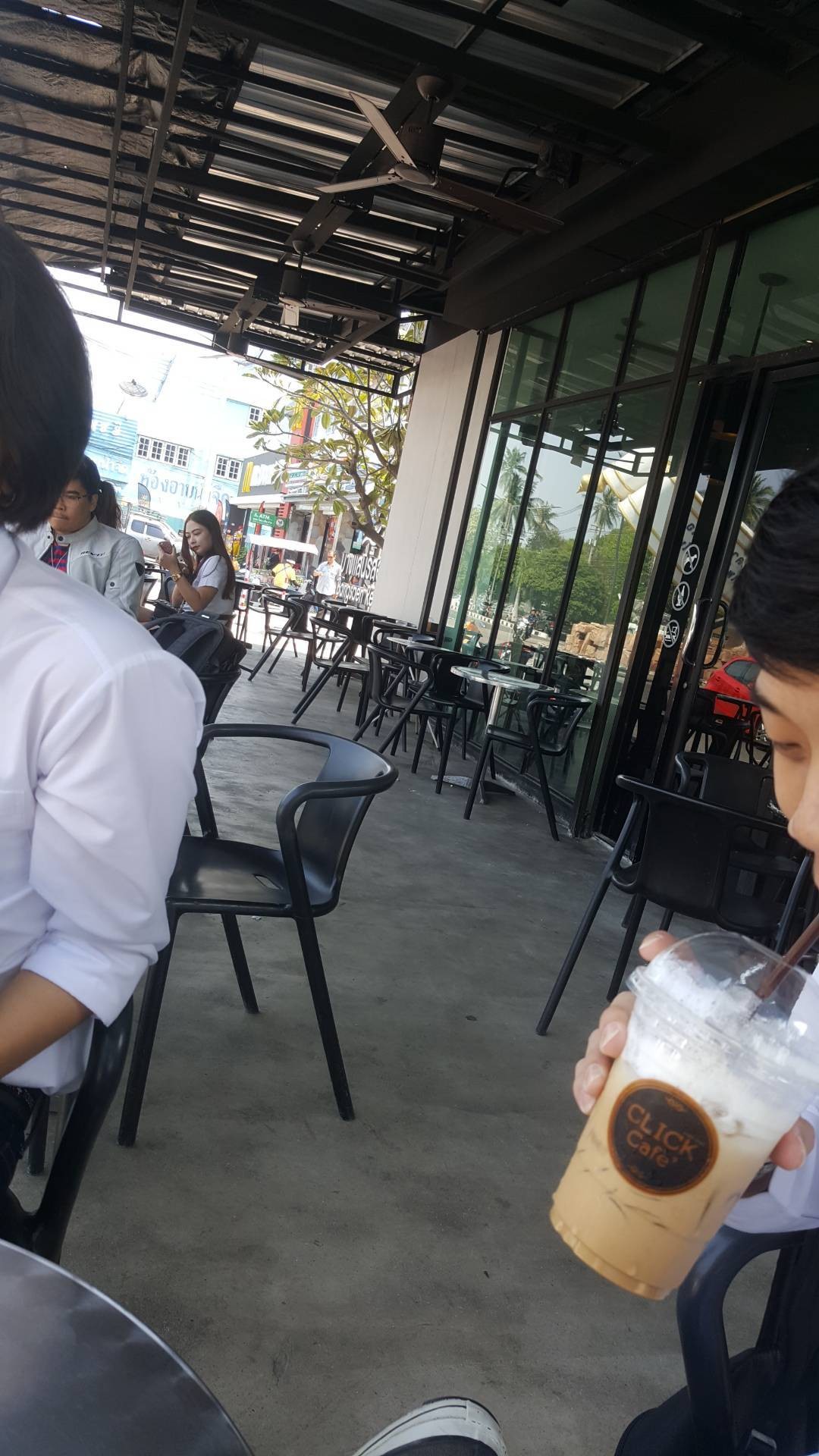 รีวิว Click Cafe' - จิบแฟริมเล