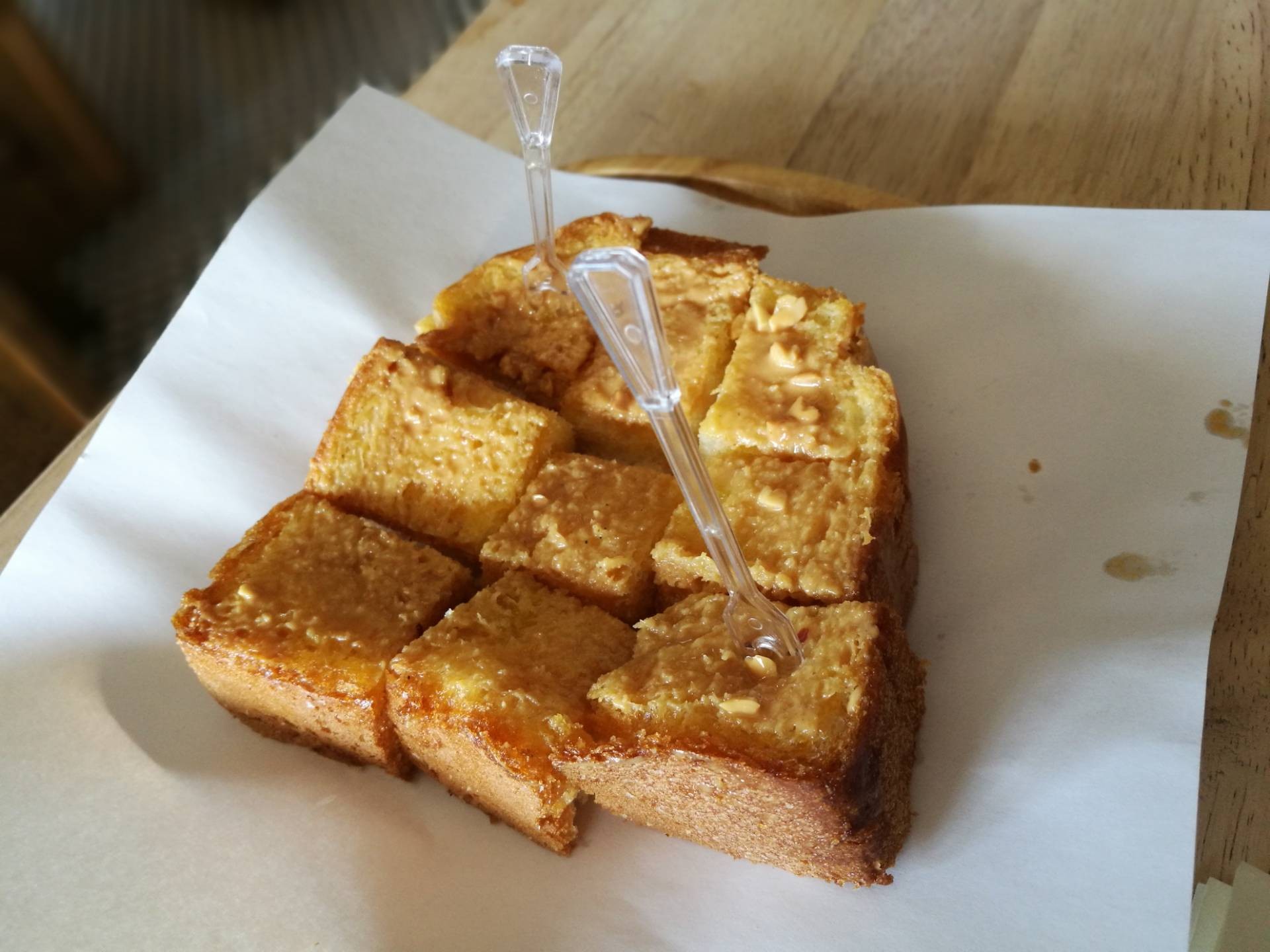 รีวิว THE LOFT Coffee-Eatery-Bakery - คาเฟ่สไตล์ลอฟท์มีอาหารครบทั้งคาวหวาน