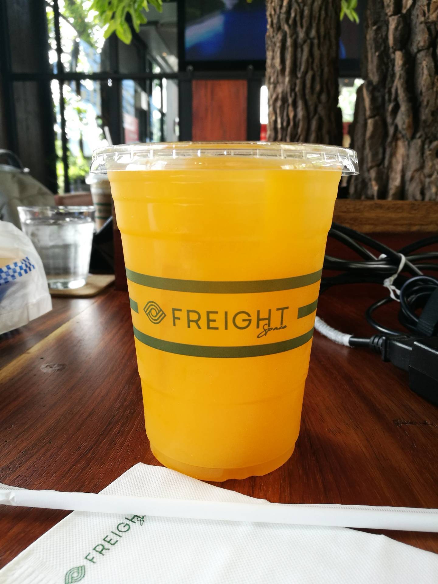 รีวิว Freight Space - เครื่องดื่มอร่อย ราคาไม่แพง มีไปรษณีย์ไทย - Wongnai
