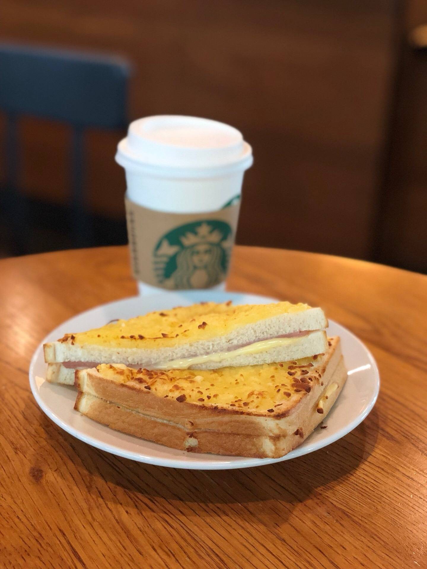 รีวิว Starbucks INT Rama 3 โซนด้านหน้า - จัดไปเต็มๆกับเช้าวันว่าง