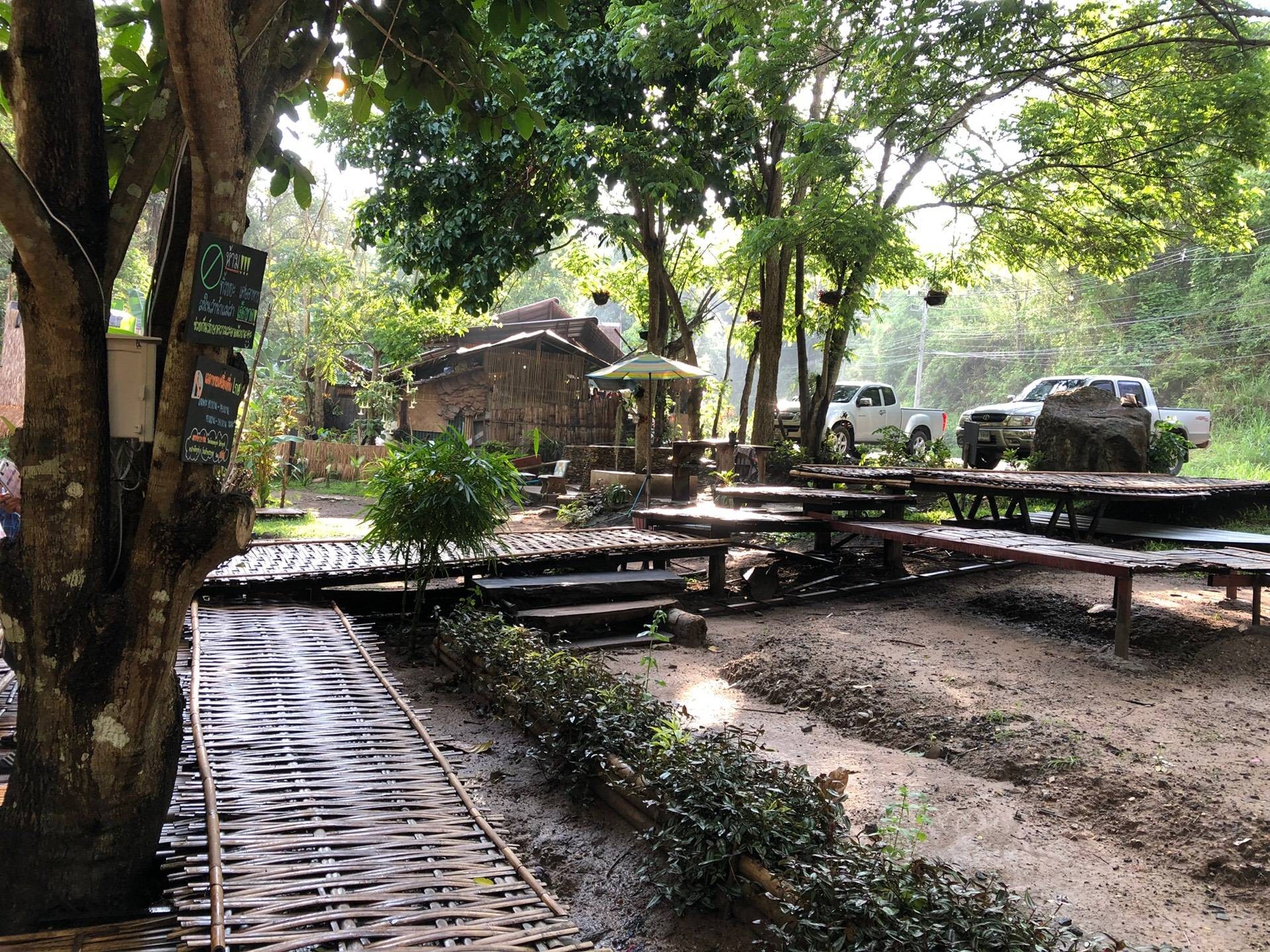 รีวิว ทับริมธาร - ร้านนั่งริมธาร อาหารอร่อย บรรยากาศดี