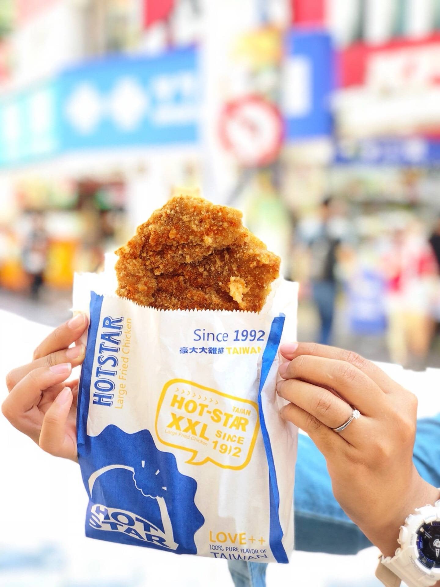 รีวิว Hot-star Large Fried Chicken Ximen Ding - ไก่จะใหญ่ไปไหน ทาน 4 คน ...
