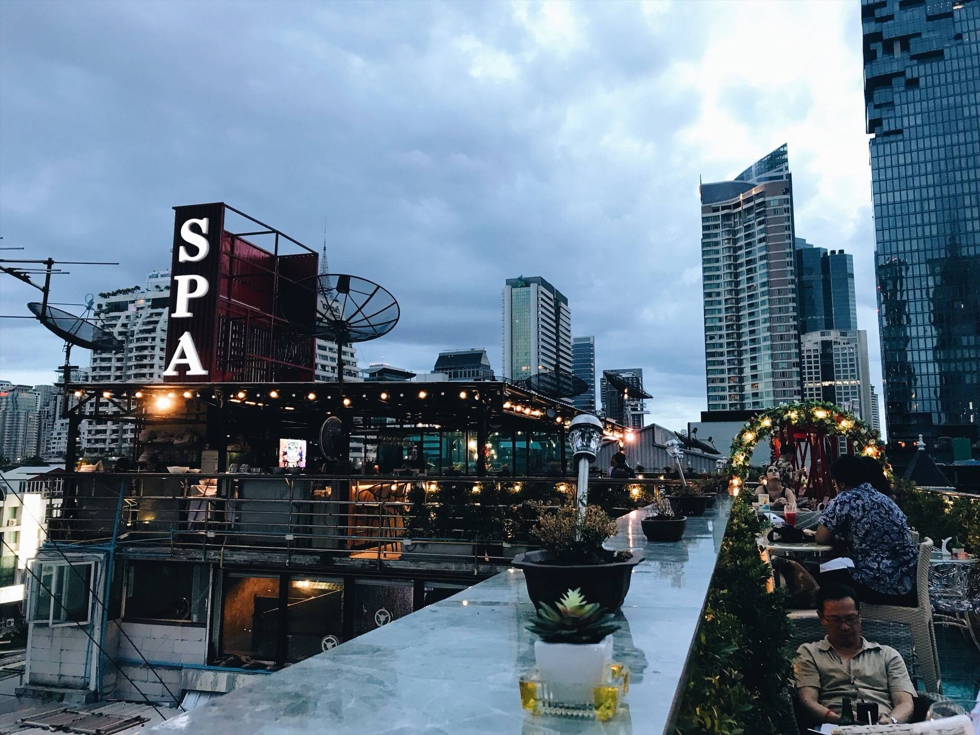 รูป Heaven Rooftop Bar