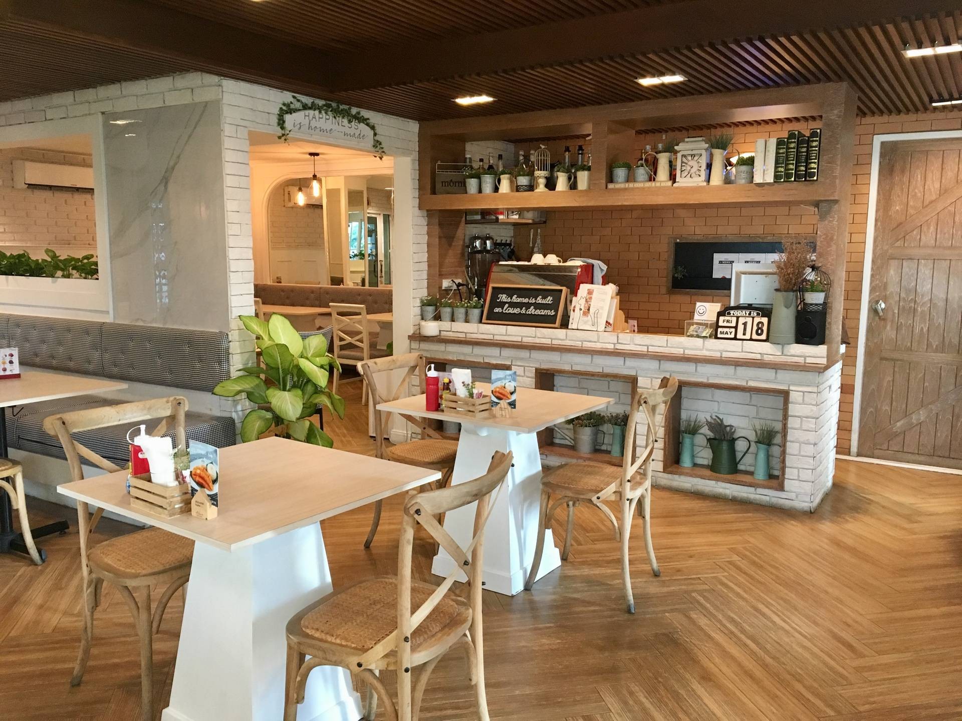 ร้าน At Home Cafe & Eatery - รีวิวร้านอาหาร - Wongnai