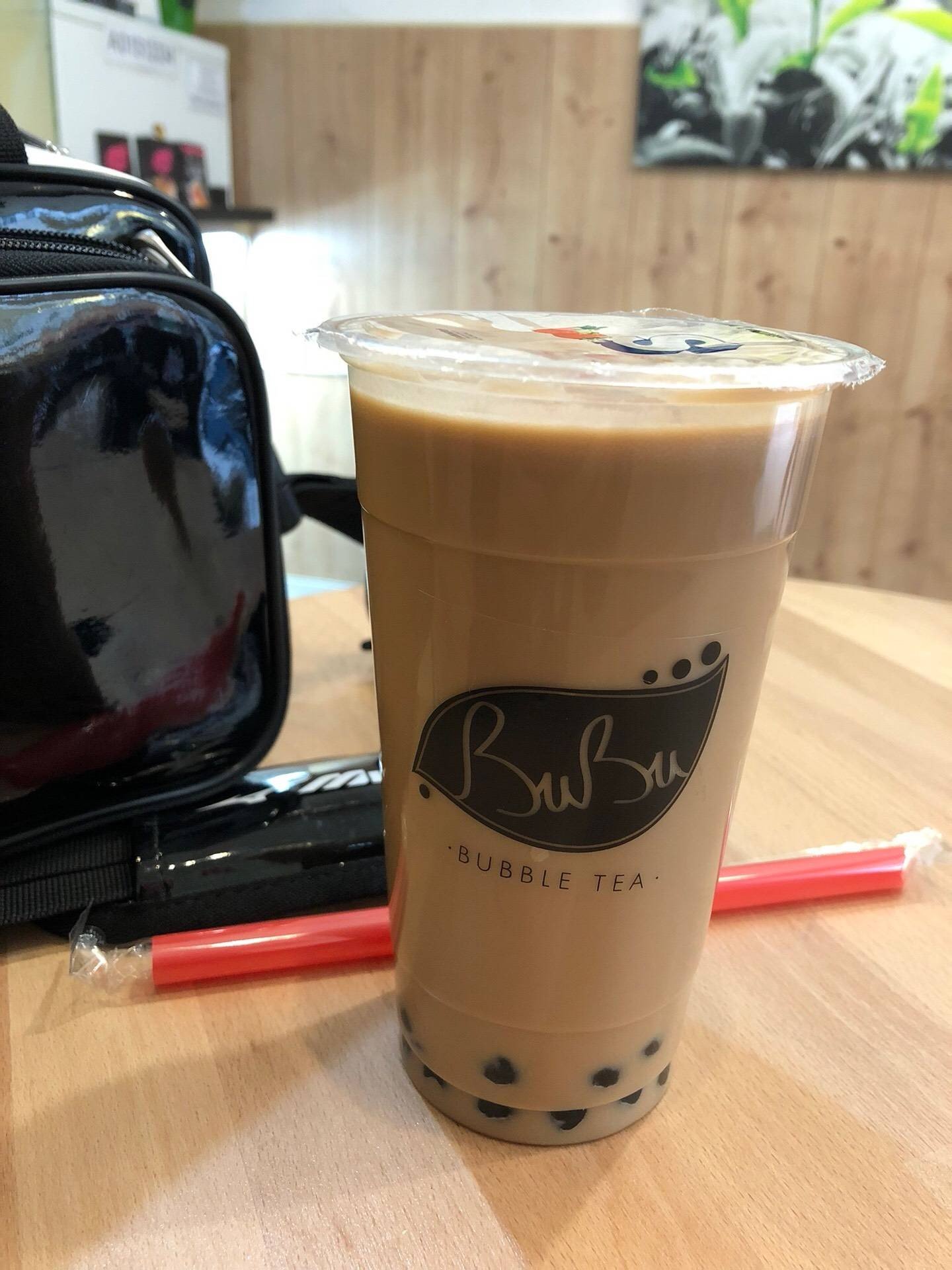 รีวิว Bubu Bubble Tea Petőfi Sándor u. - ชานมไข่มุกหนึบแห่งเดียวในบูดาเปสต์