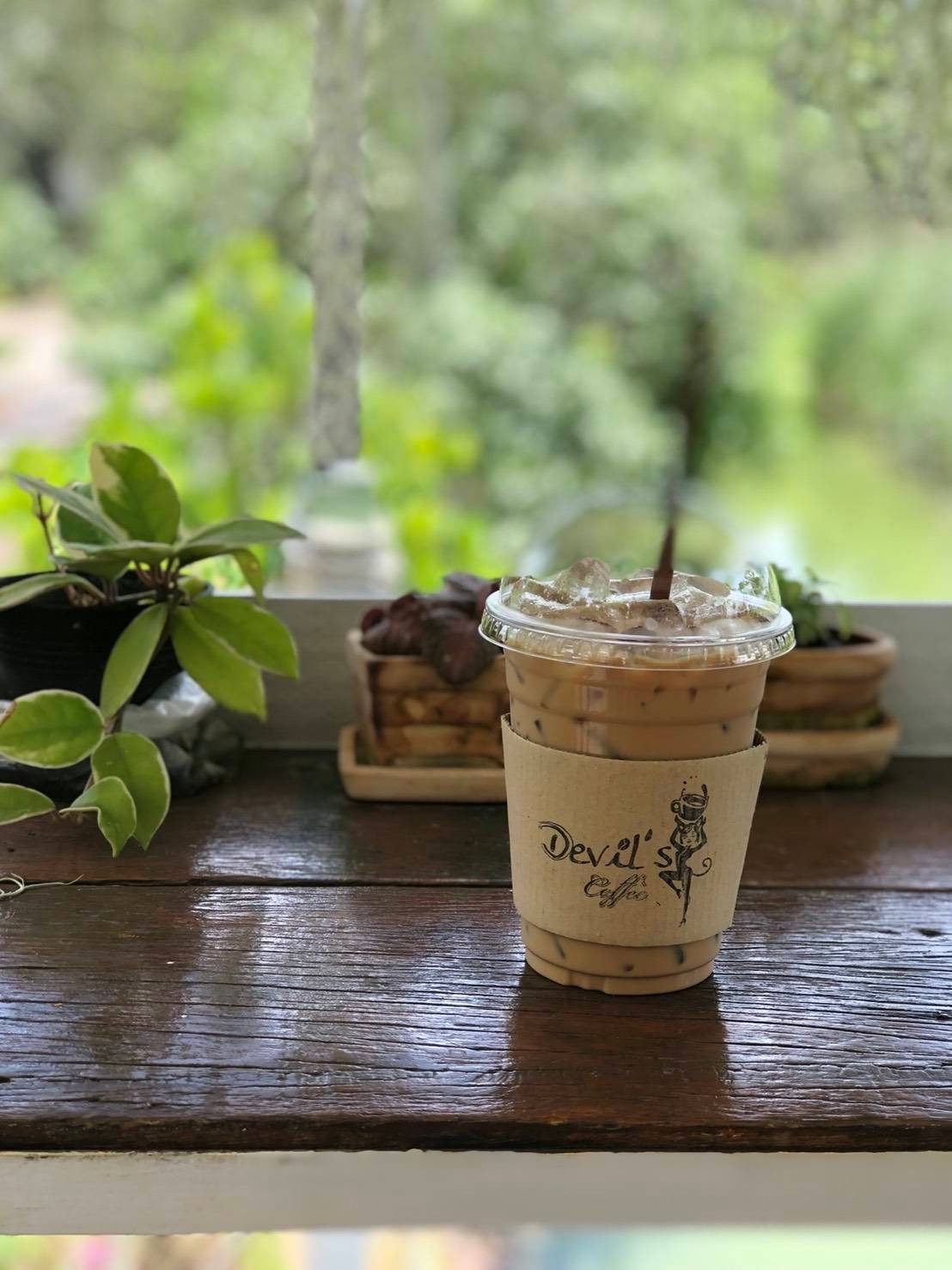 รีวิว Devil’s Coffee - กาแฟรสชาติจืด...แต่บรรยากาศก็โอเคนะครับ...ร้าน ...