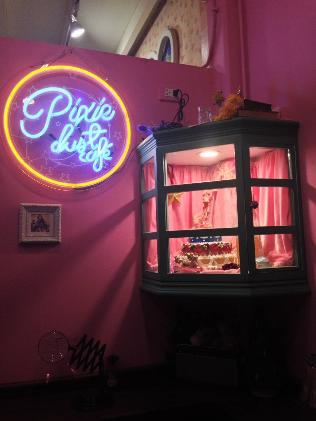 รีวิว Pixie Dust Café - ร้านน่ารักดีค่ะ