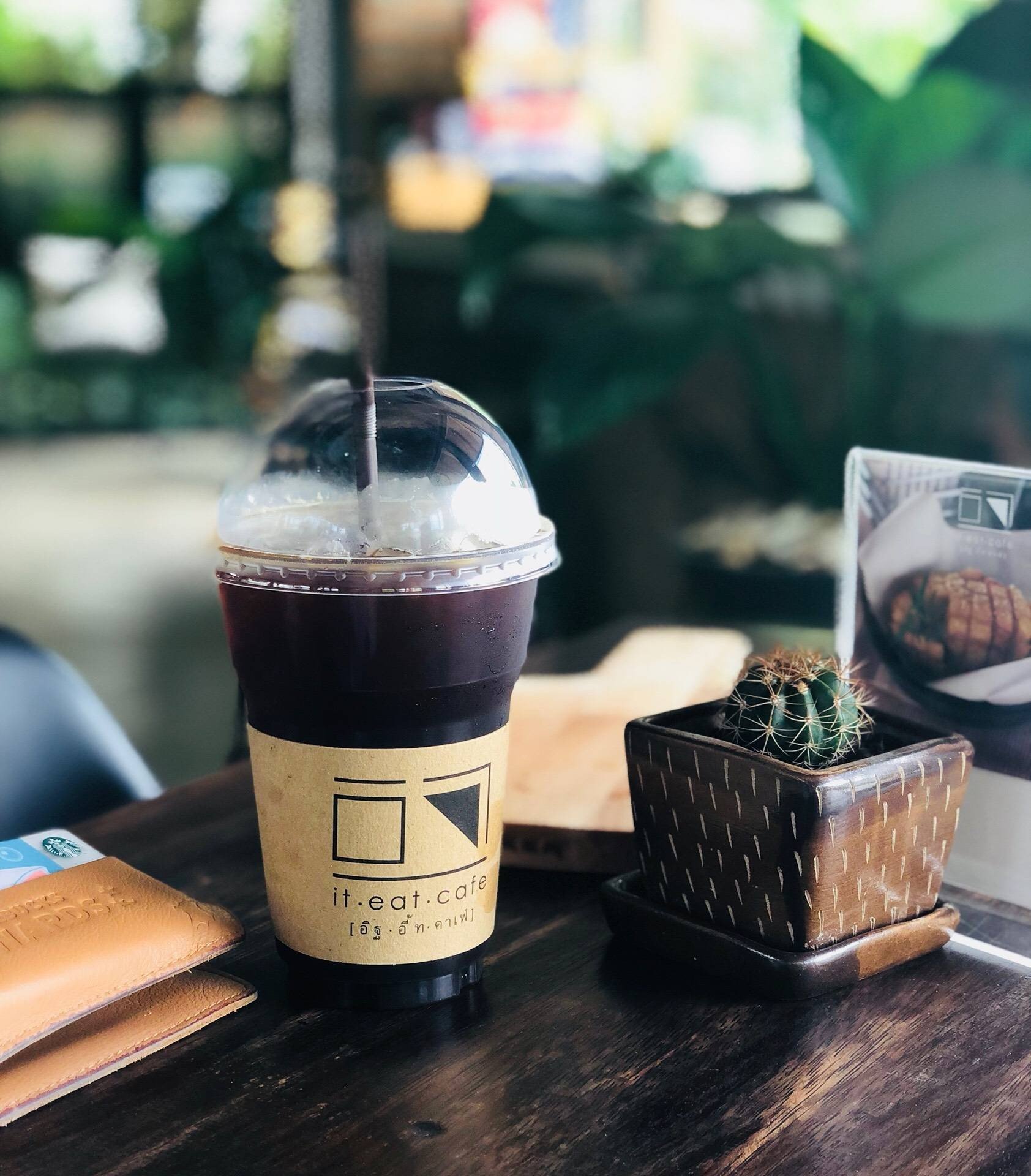 รีวิว Itt cafe - มีร้านแฟแถวบ้านมาแนะนำค้าบบบ ชื่อร้าน "It Eat Cafe ...