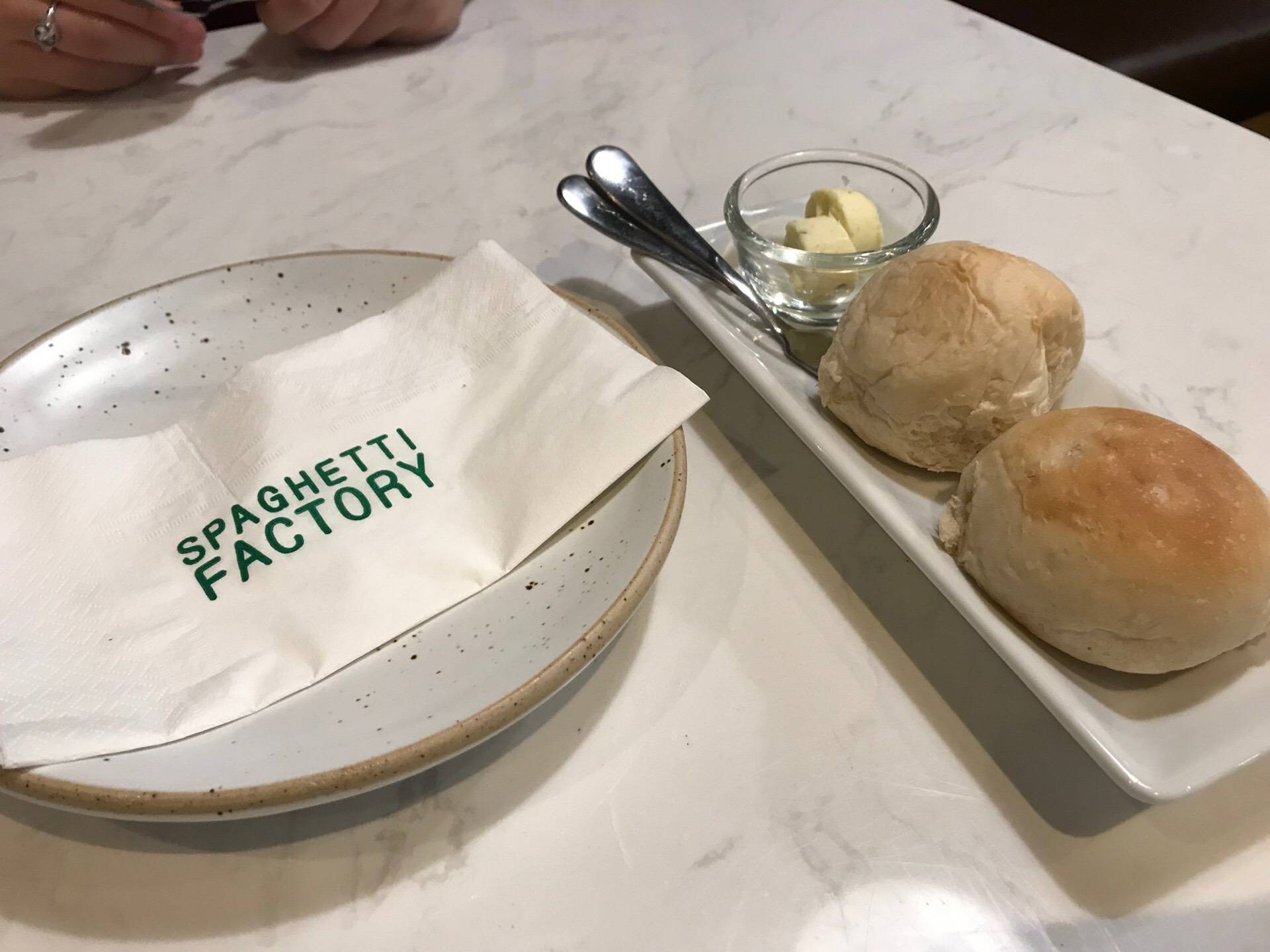 รีวิว Spaghetti Factory Central Rama3 - สปาเกตตี้และอาหารฝรั่ง - Wongnai