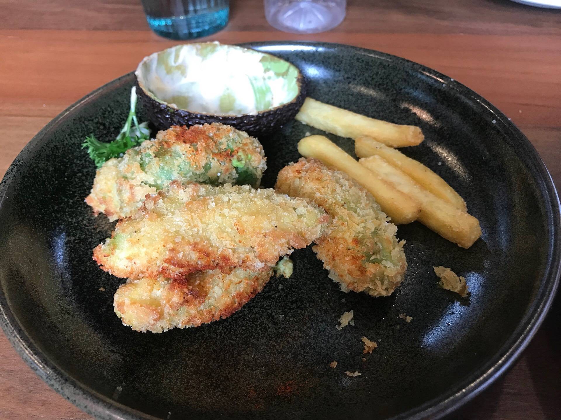 รีวิว The Hass Bistro สุขุมวิท 49 - อาหารดีต่อใจและสุขภาพ