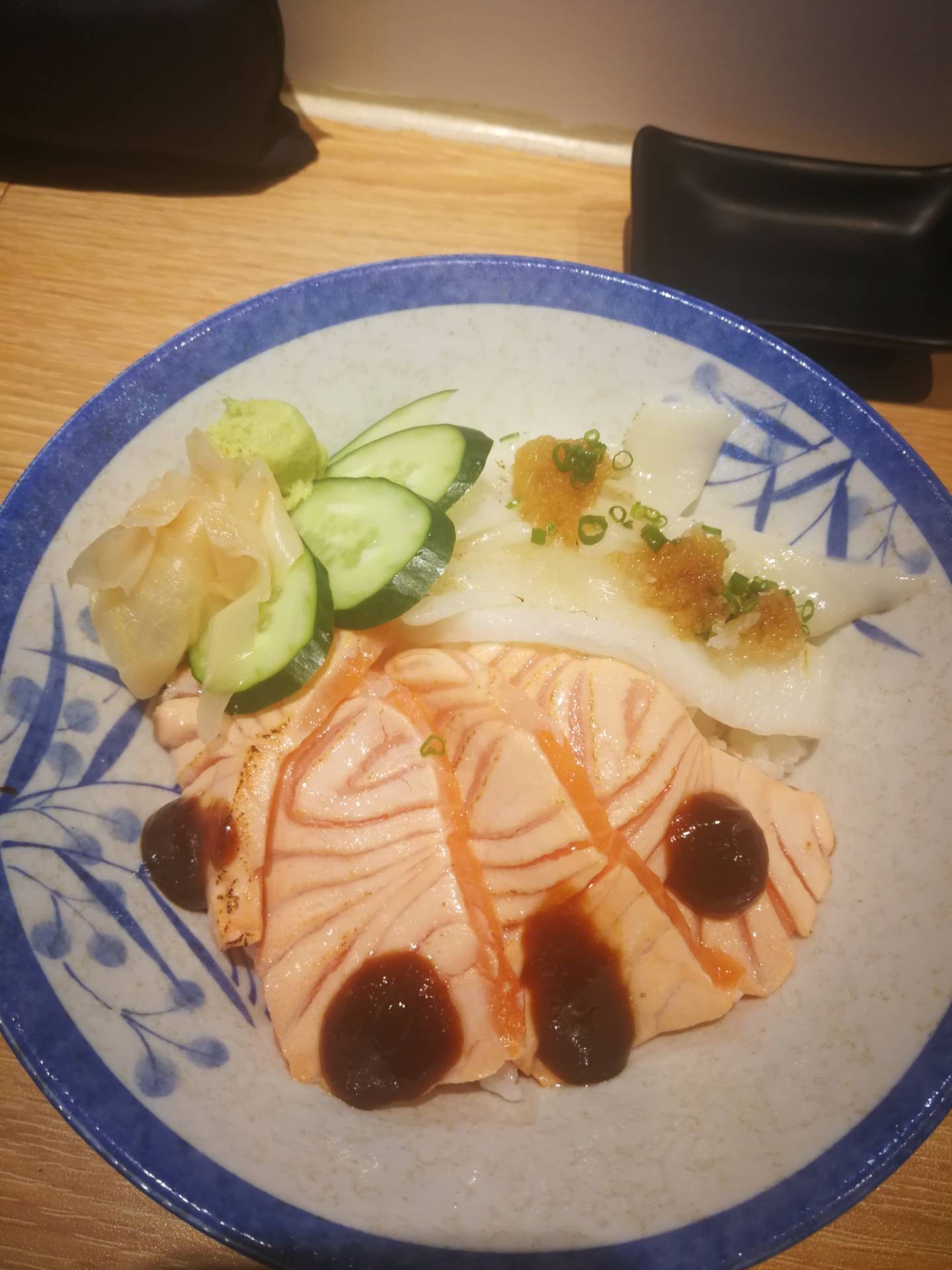 รีวิว Ryoshi Sushi เกตเวย์ เอกมัย - มาทาน don คุณภาพโอเค ราคาน่ารัก no ...