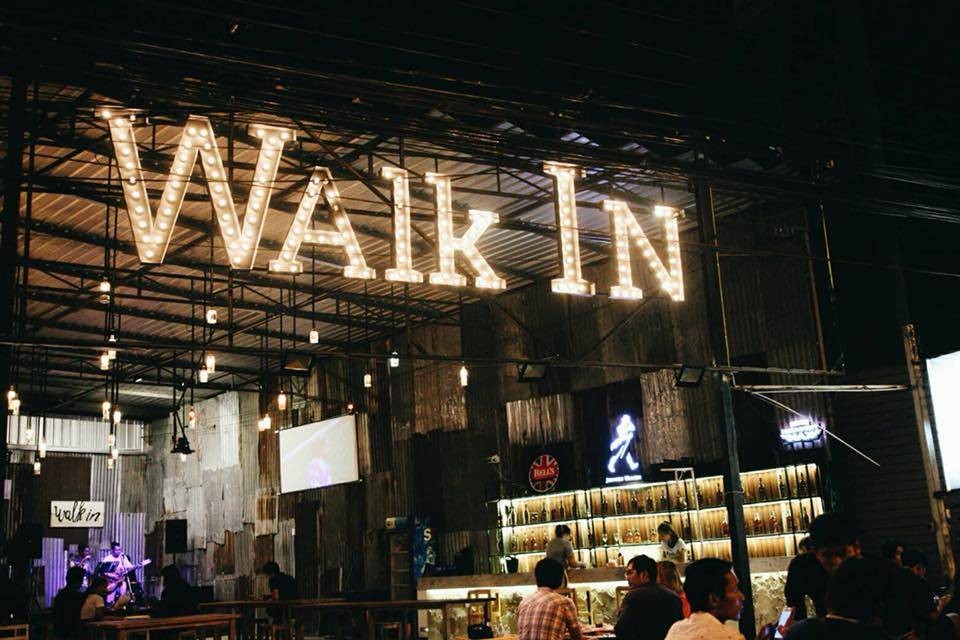 [รีวิว] ร้าน WALK IN BAR AND RESTAURANT | เมนูแนะนำ รูปภาพ ราคา - Wongnai