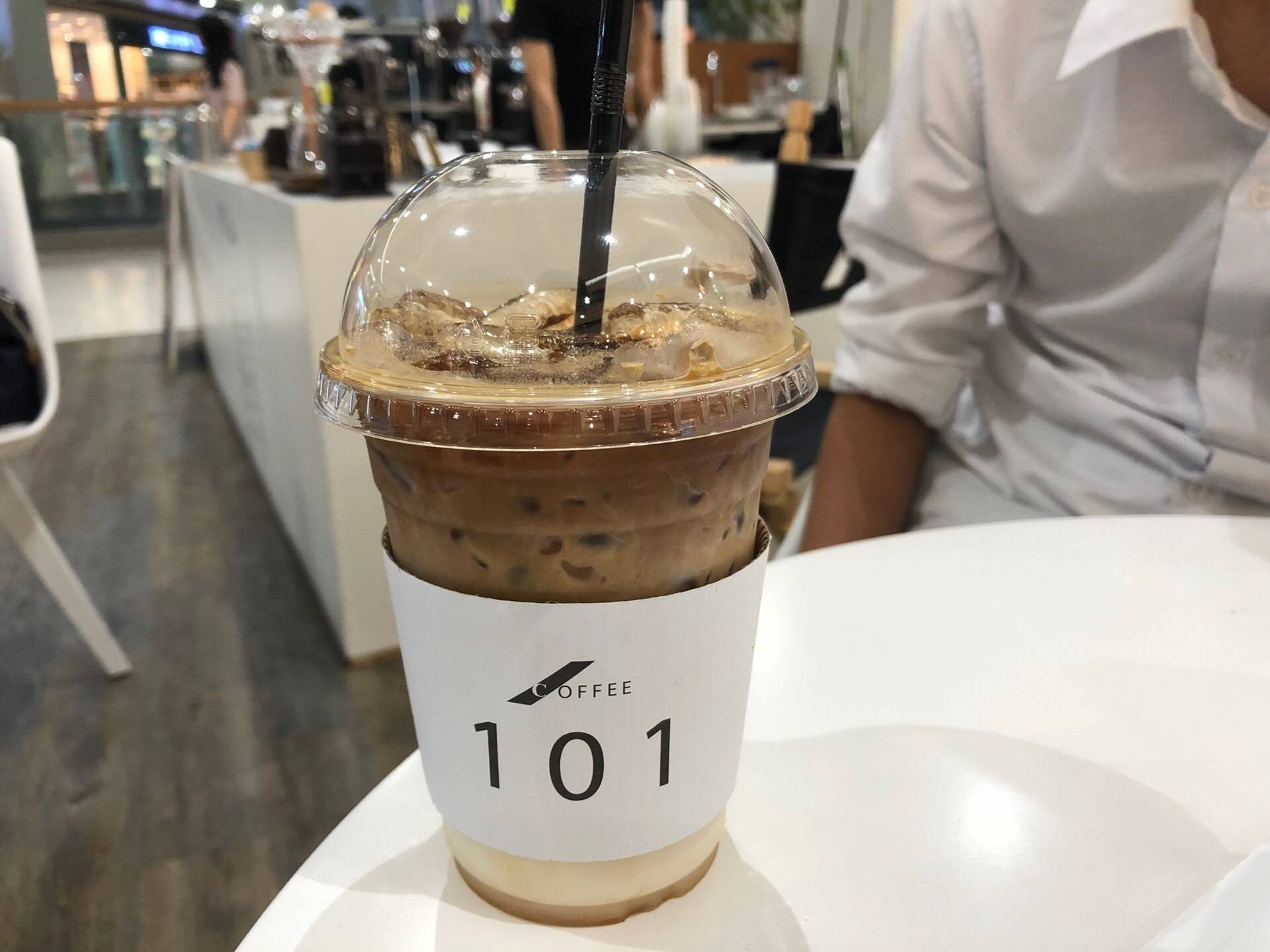 รีวิว 101 Coffee - กาแฟก็พอได้ บาริสต้าน่ารัก