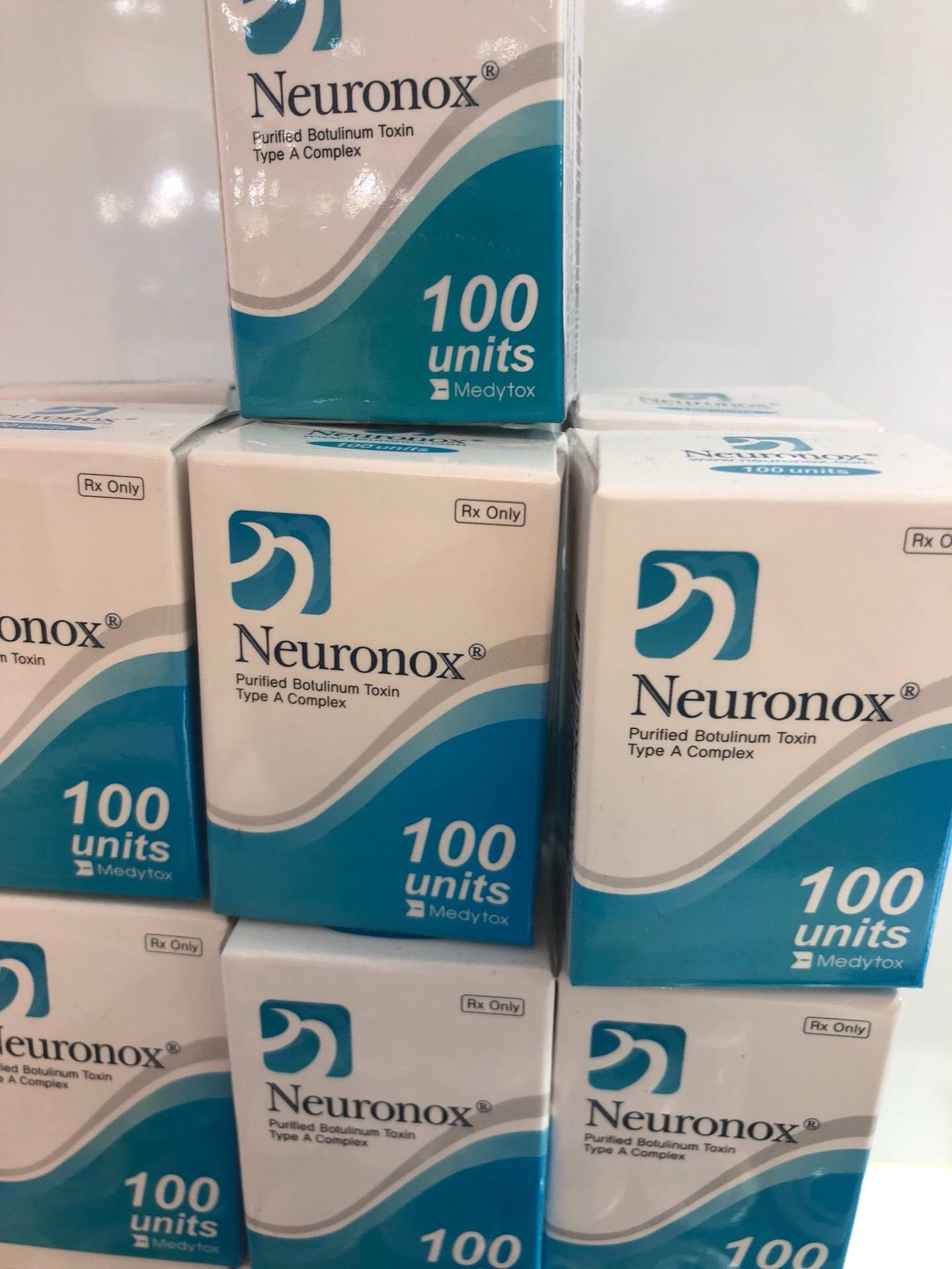 รูป V Square Clinic Botox Filler Center เดอะวอล์คเกษตรนวมินทร์ - Wongnai