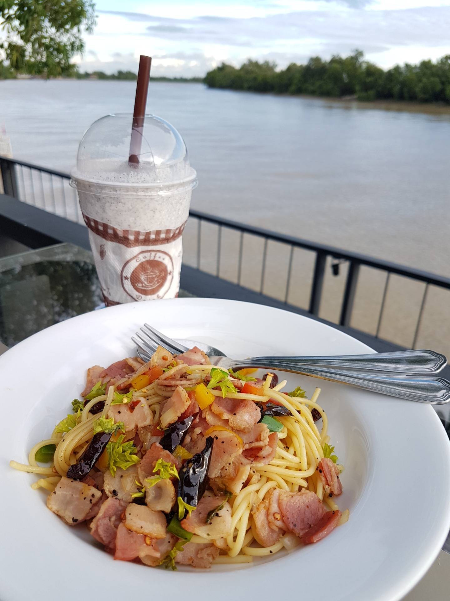 รีวิว The Sala @suntara - ชอบพิซซ่าบางกรอบ เครื่องแน่น อร่อยค่ะ - Wongnai