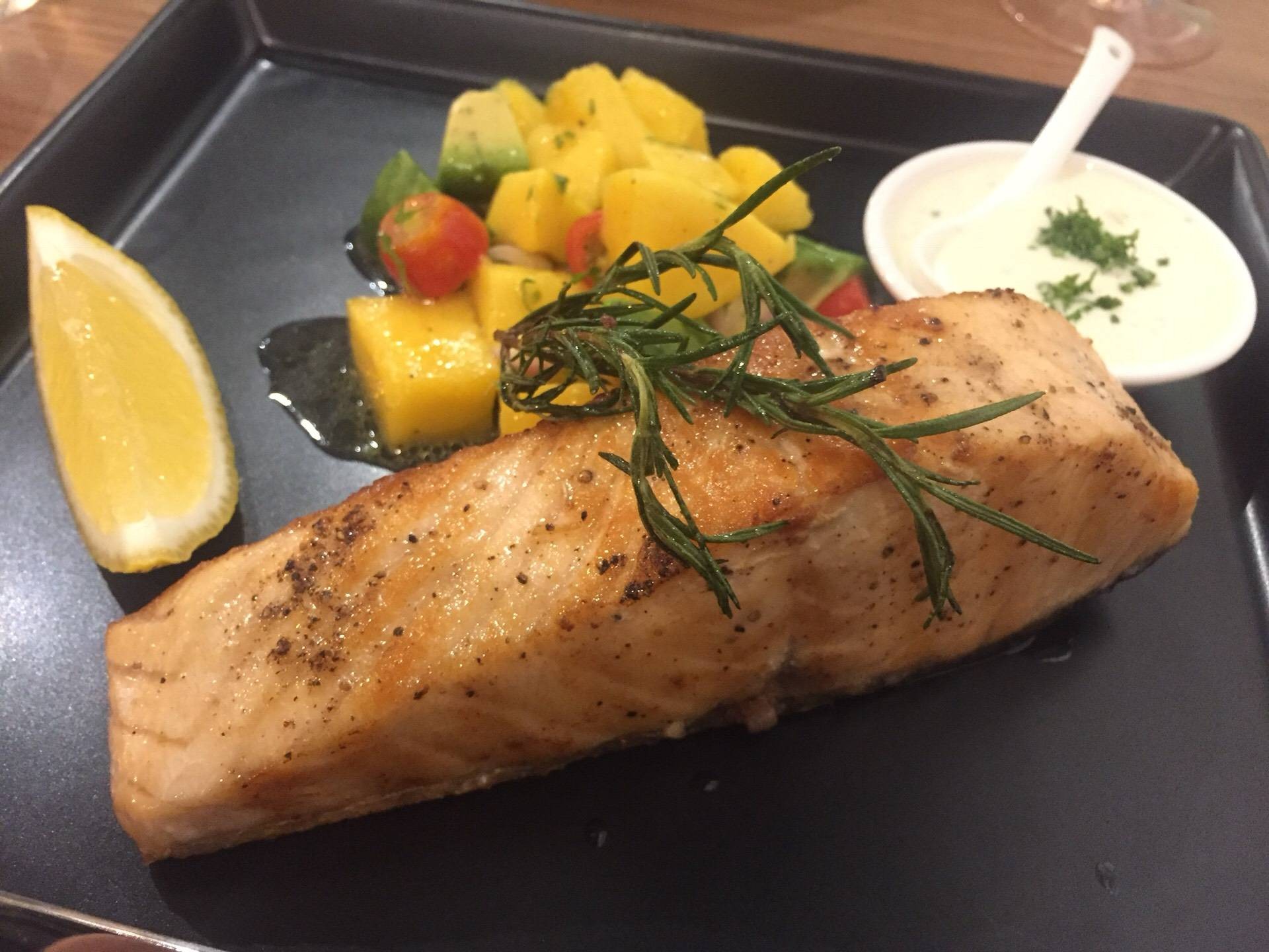 รีวิว A Lot Of Love Eight Thonglor - ร้านอาหารเพื่อสุขภาพ