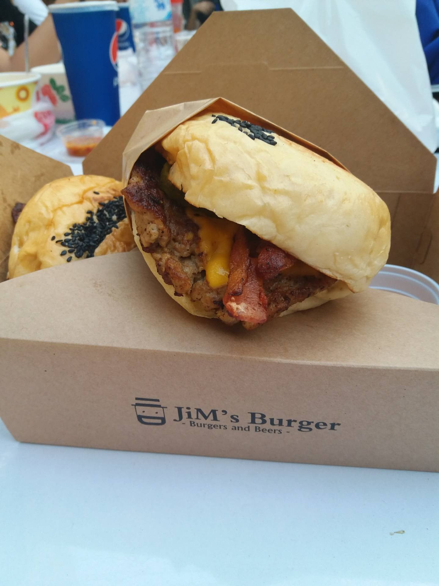 รีวิว JIM's Burgers & Beers อารีย์ - สุดยอดเบอร์เกอร์