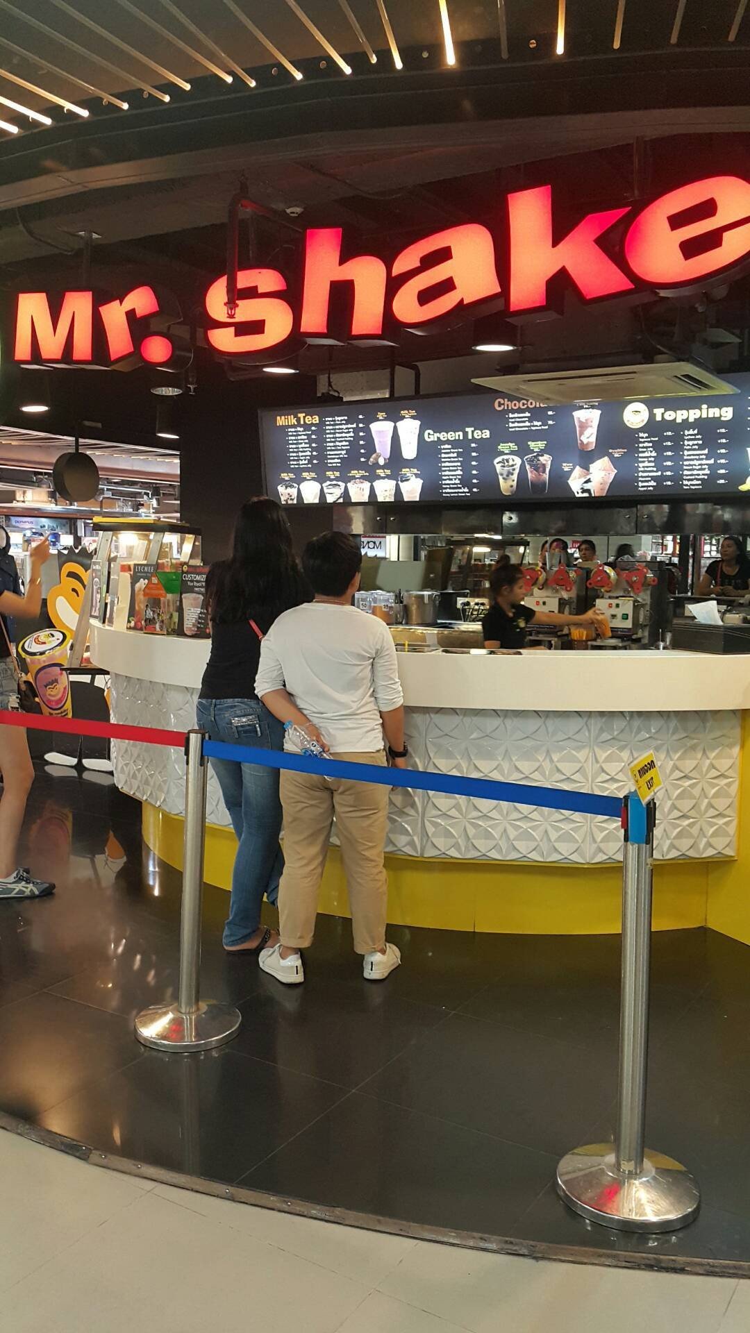 รีวิว Mr.Shake เซ็นทรัลลาดพร้าว - นึกถึงชานมไข่มุกต้องร้านนี้เลยจร๊ะ