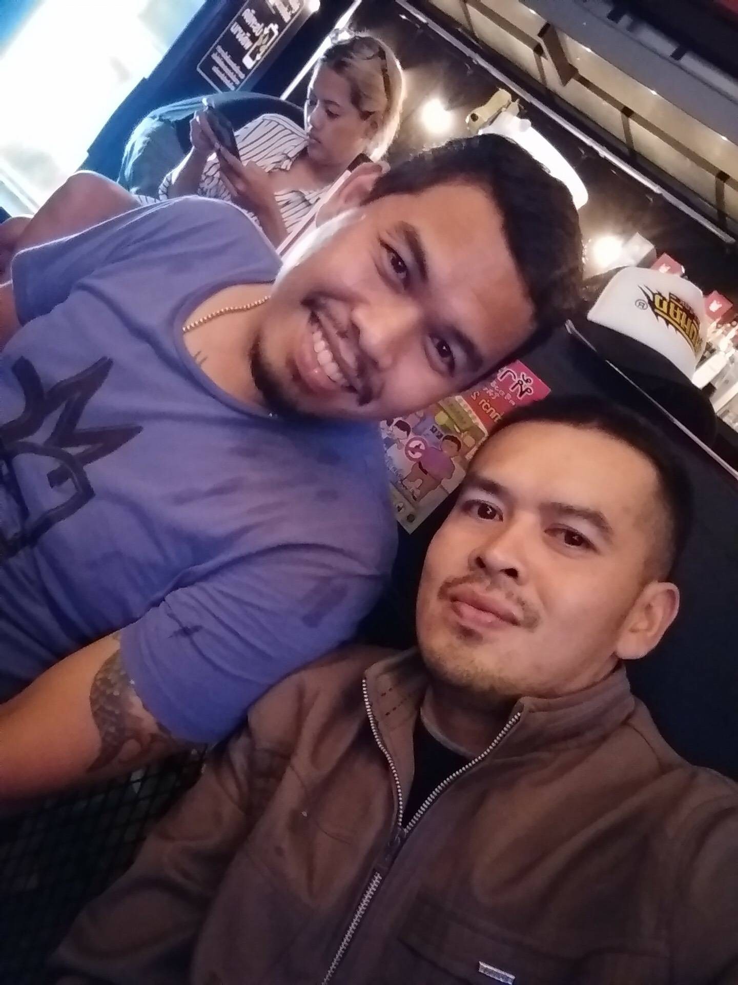 รีวิว YAK bAR - ร้านคลาสสิคมาก ดนตรีเล่นดีทุกรอบ อาหารมีให้เลือเยอะ รสชาดถูกปากอย่างแรง คราฟ ...